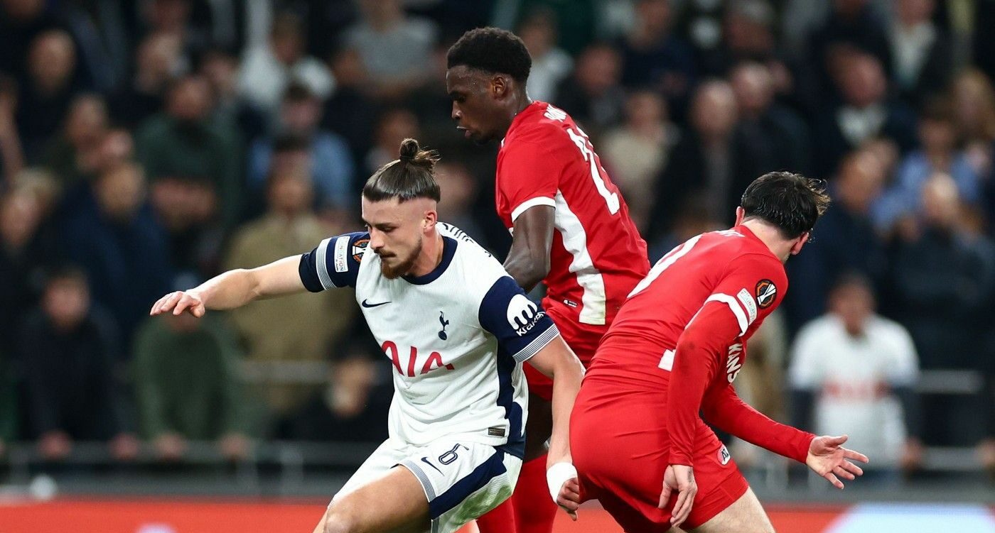 Nota pe care Radu Drăgușin a luat-o în Tottenham - AZ Alkmaar. Românul ...