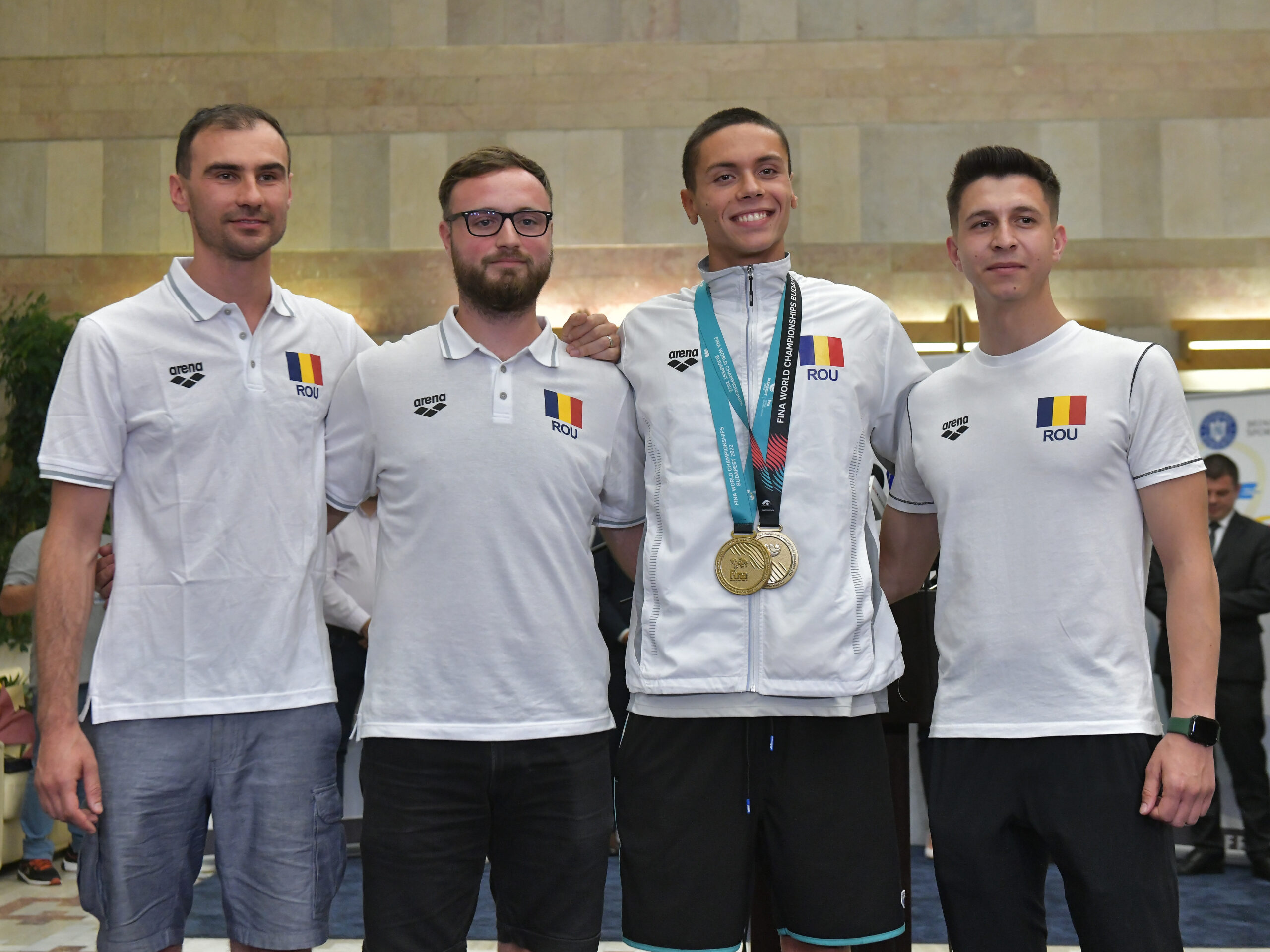 Reacția antrenorului lui David Popovici despre părinții care vor ca ...