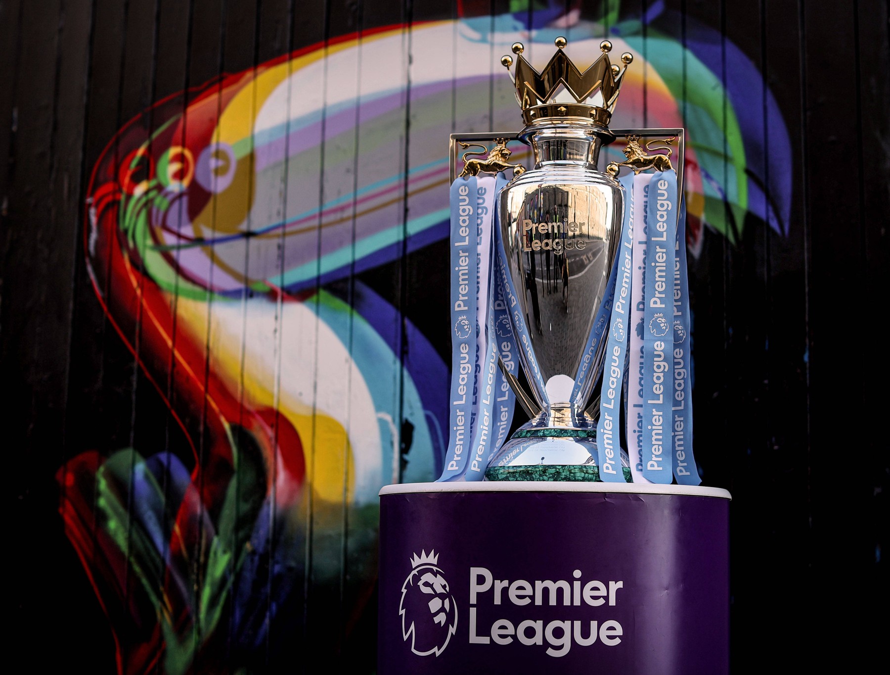 Spionaj în Premier League: a plasat un microfon în vestiarul echipei ...