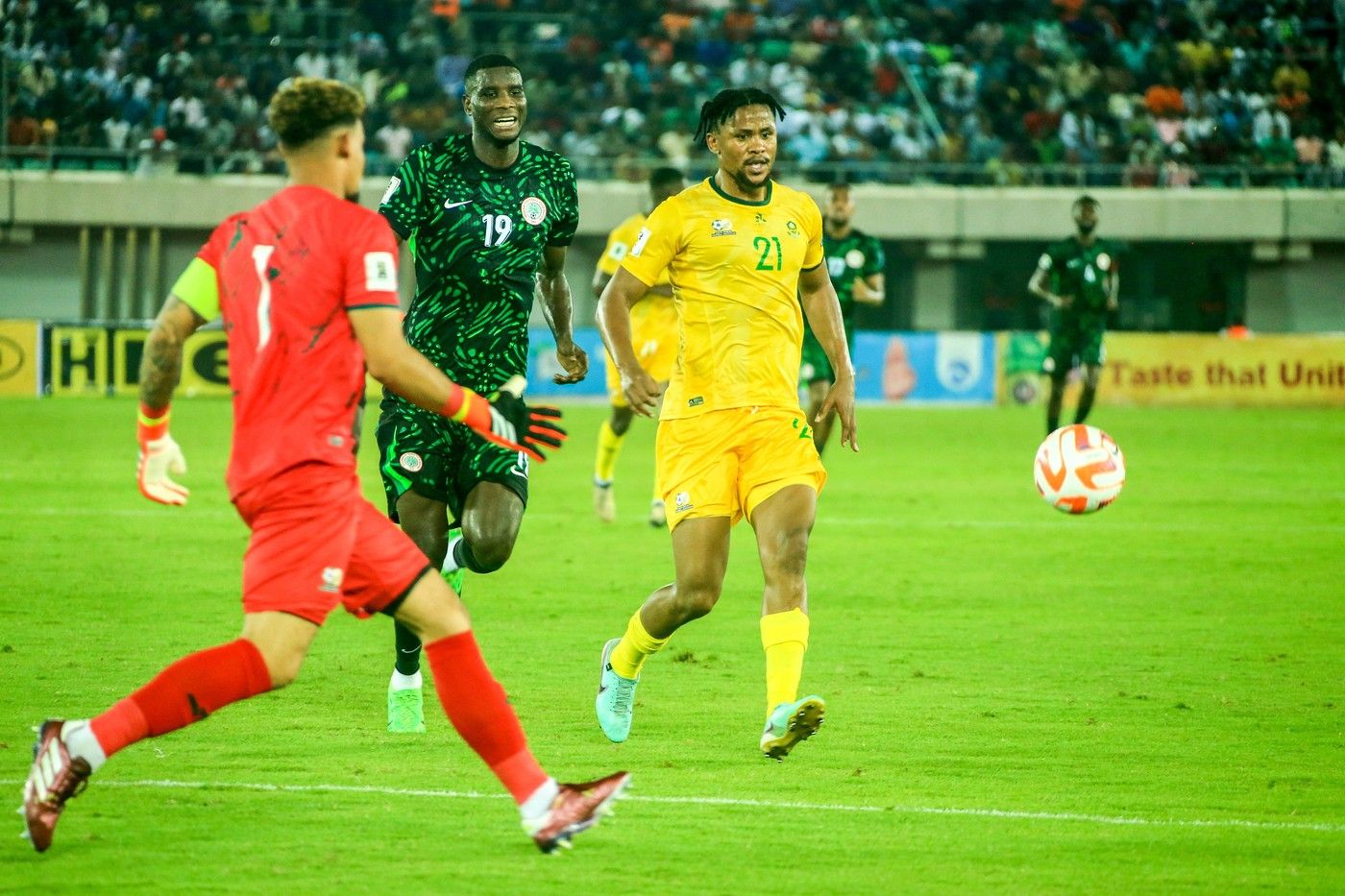 Patru fotbaliști din Superliga României s-au calificat la Cupa Africii ...