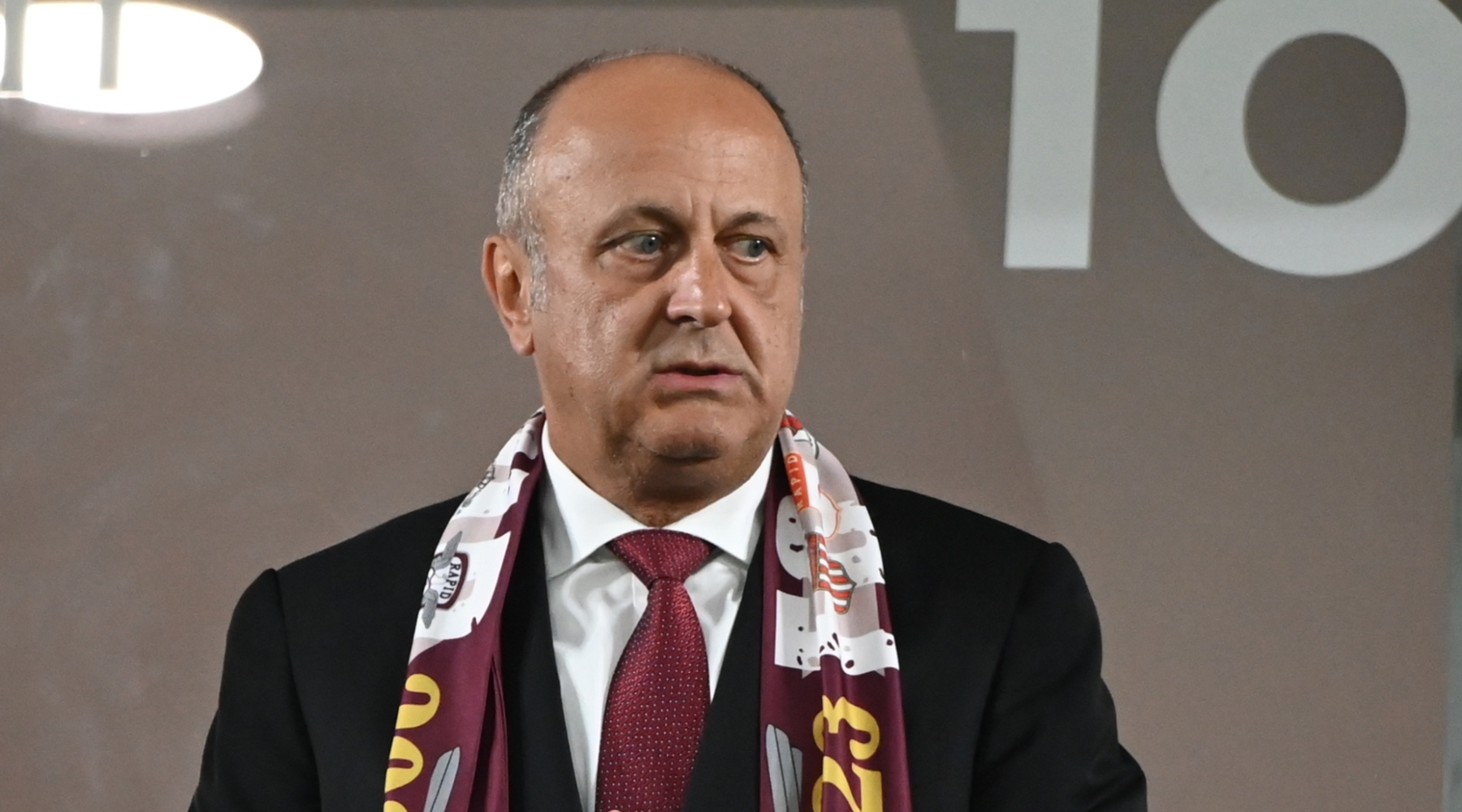 Cele mai tari glume de pe internet, după ce Dan Şucu a devenit patron ...