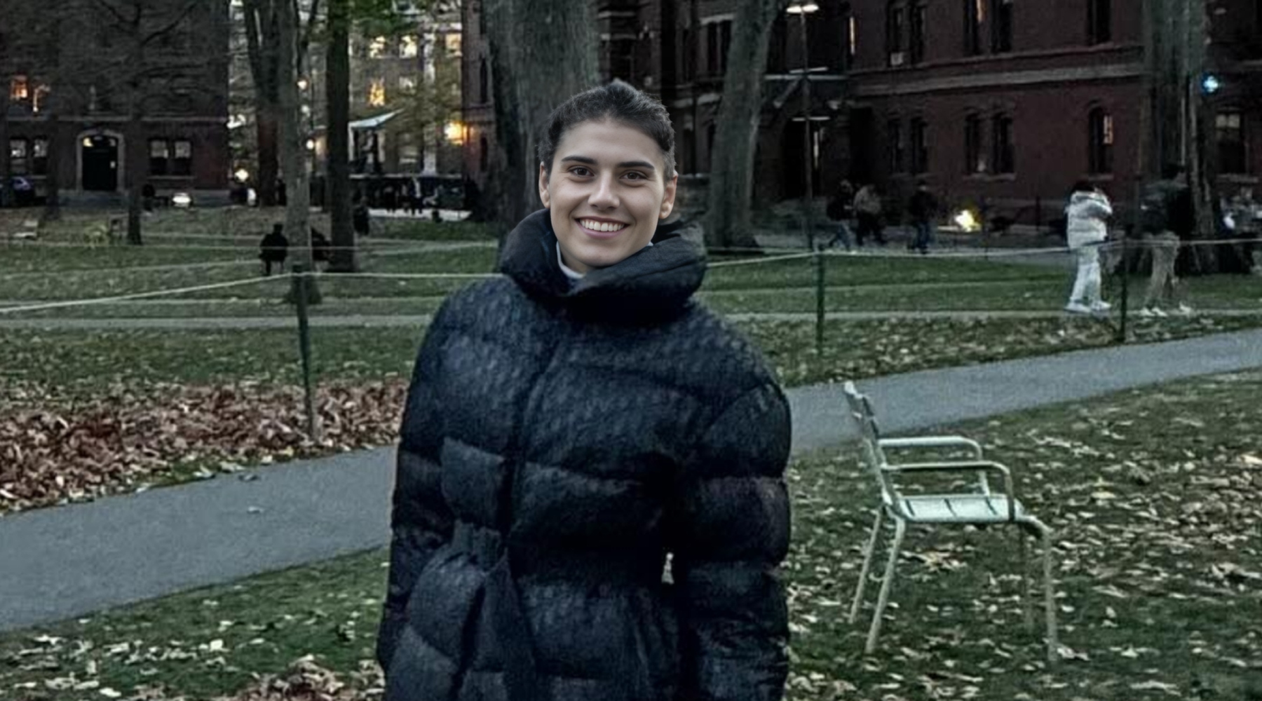 Sorana Cîrstea, iubita lui Ion Țiriac jr., în brațele unui luptător de sumo