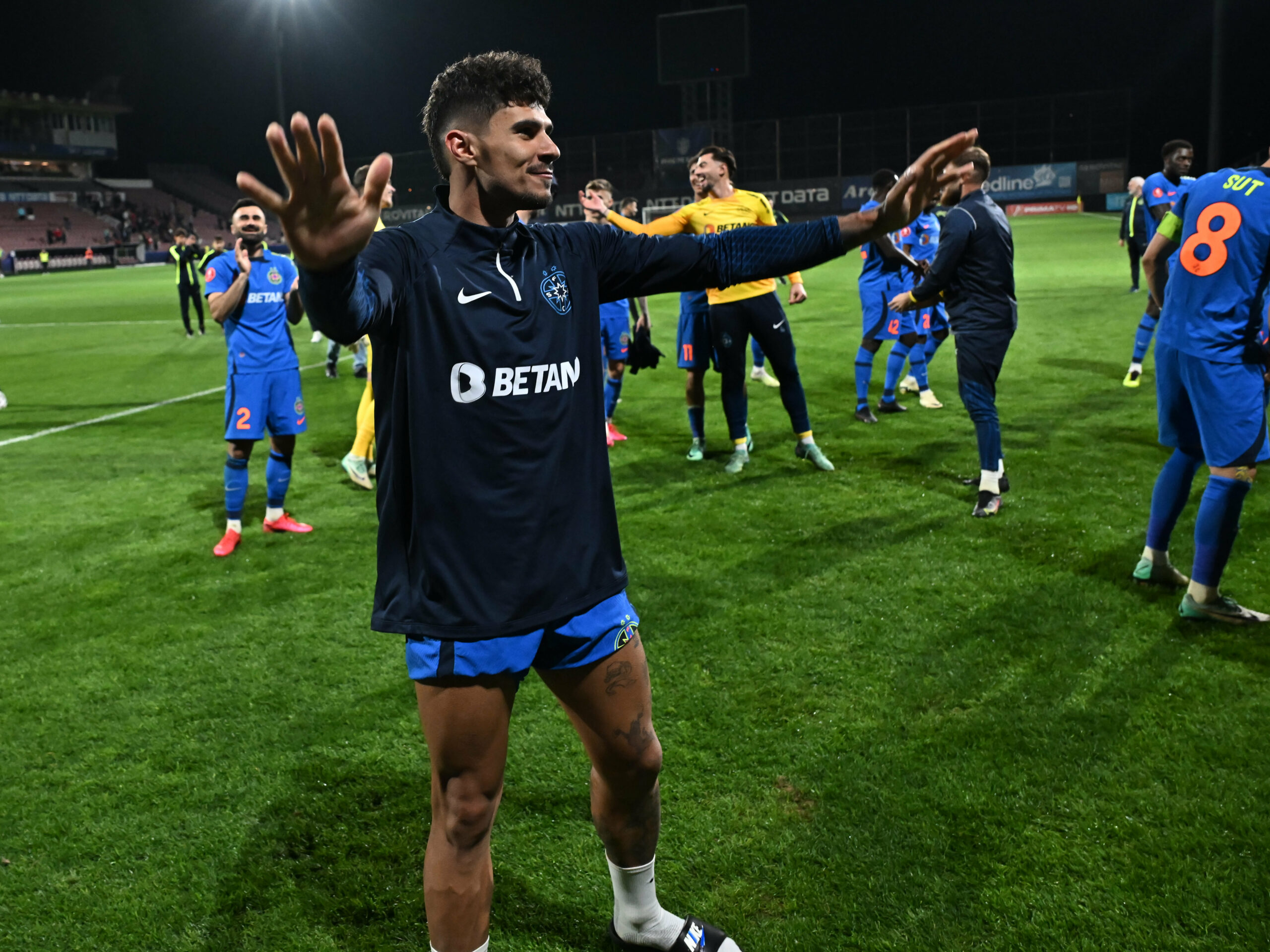 Cum s-a bucurat Florinel Coman, după victoria FCSB cu Qarabag, fără să ...