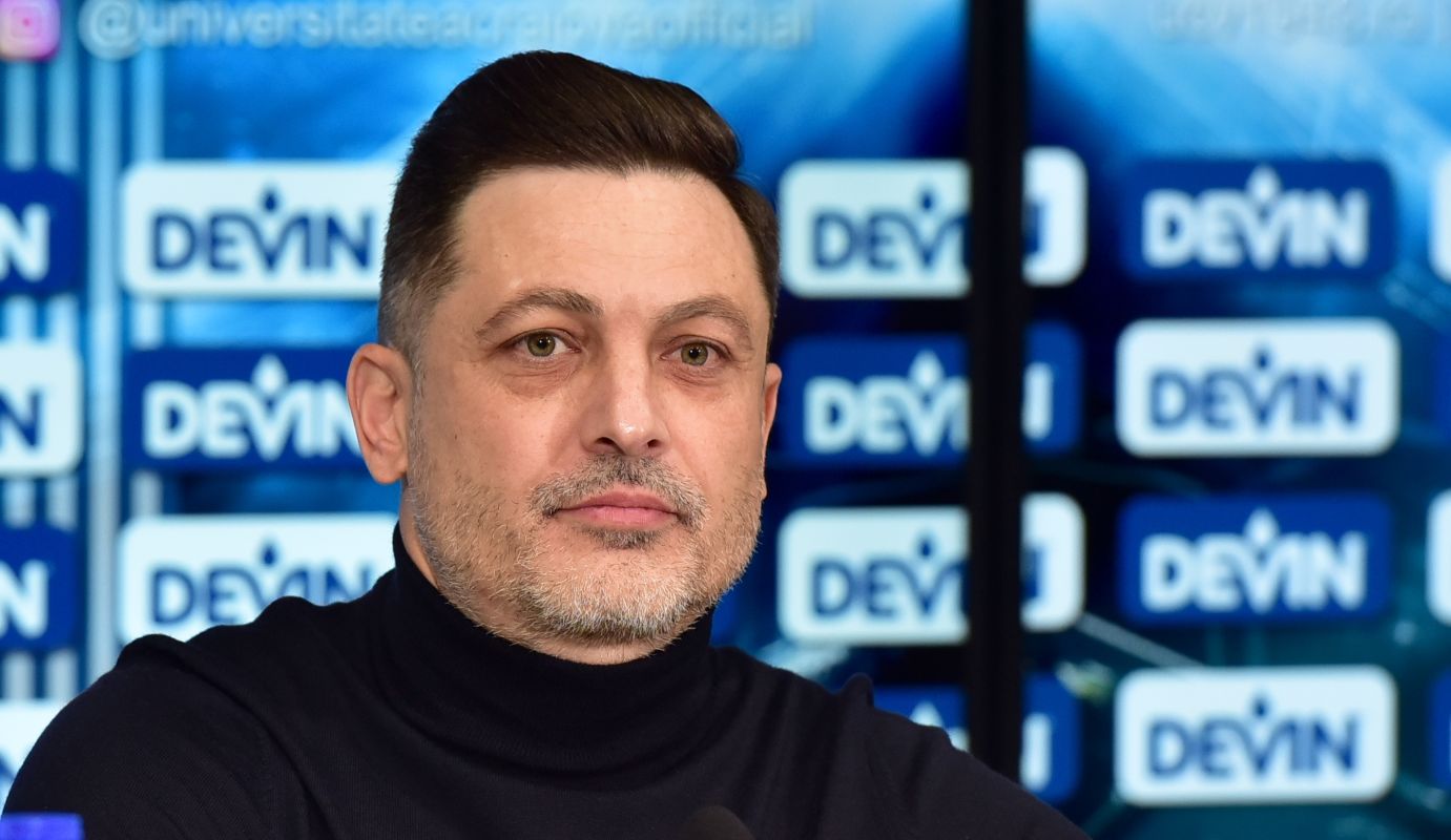 El e fotbalistul care a lăsat-o pe Universitatea Craiova și vrea să ...