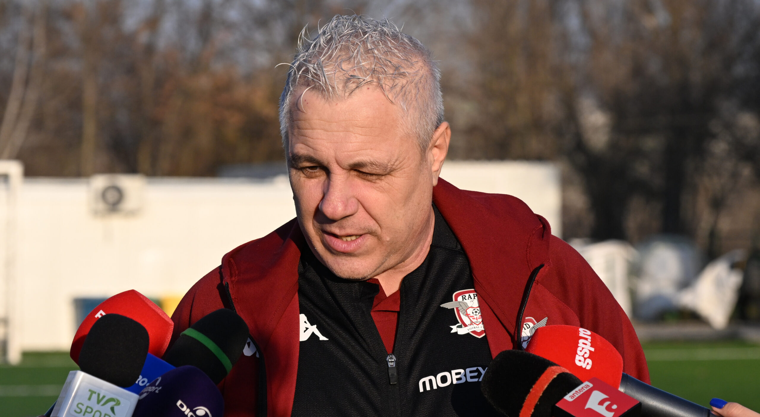 Fotbaliştii l-au impresionat pe Marius Şumudică. „Au câştigat 3 ani la ...