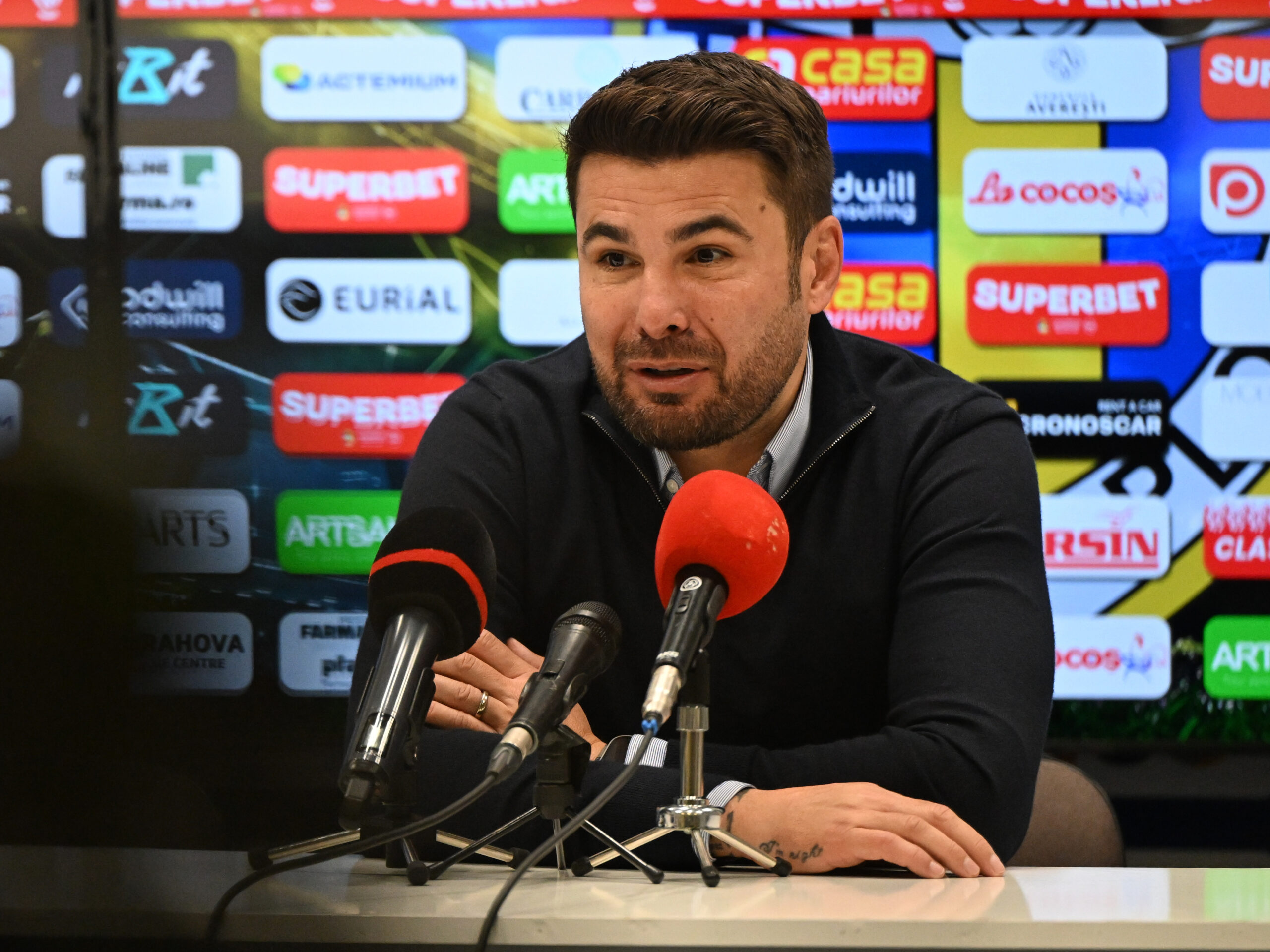 Adrian Mutu a pus mâna pe telefon. Ce șanse sunt ca Marko Dugandzic să ...