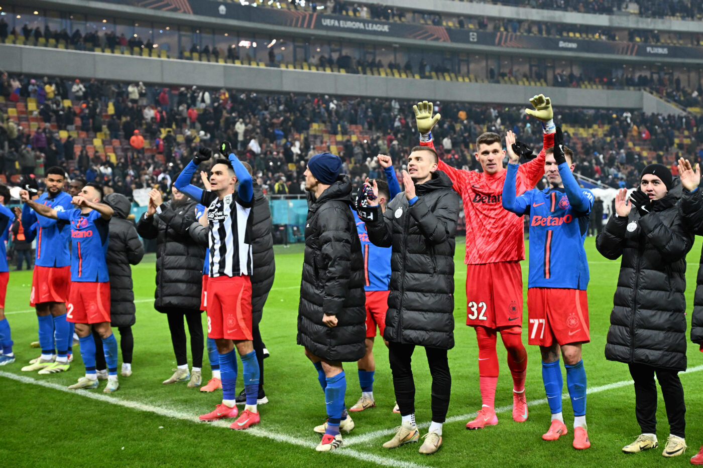 Ce n-ai văzut la TV în FCSB - PAOK Salonic 2-0. Adrian Șut i-a dat pe spate pe oamenii lui ...