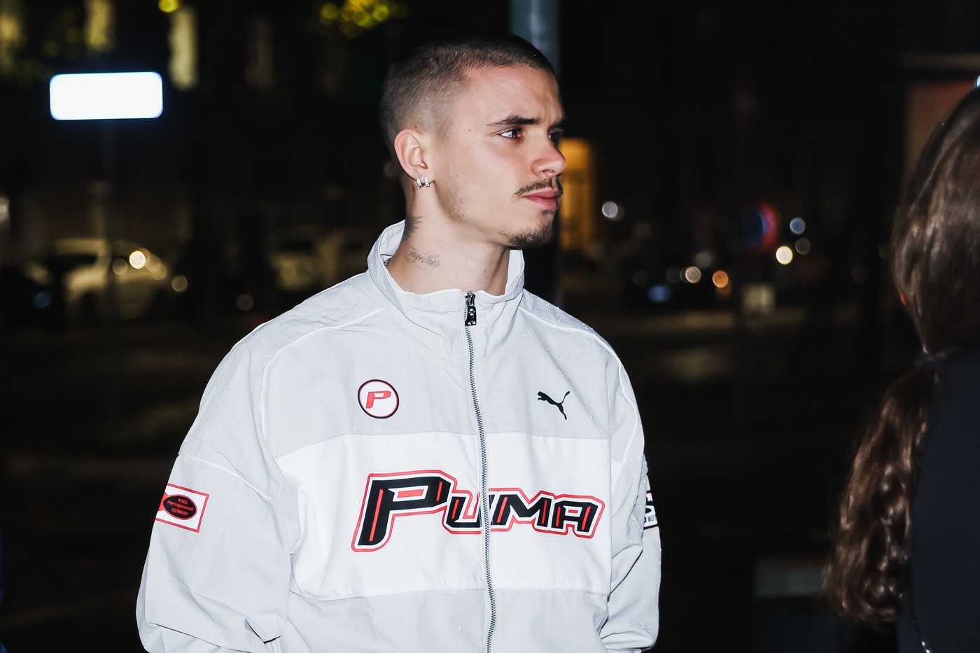 Cea mai controversată apariție a lui David Beckham, recreată de Romeo ...