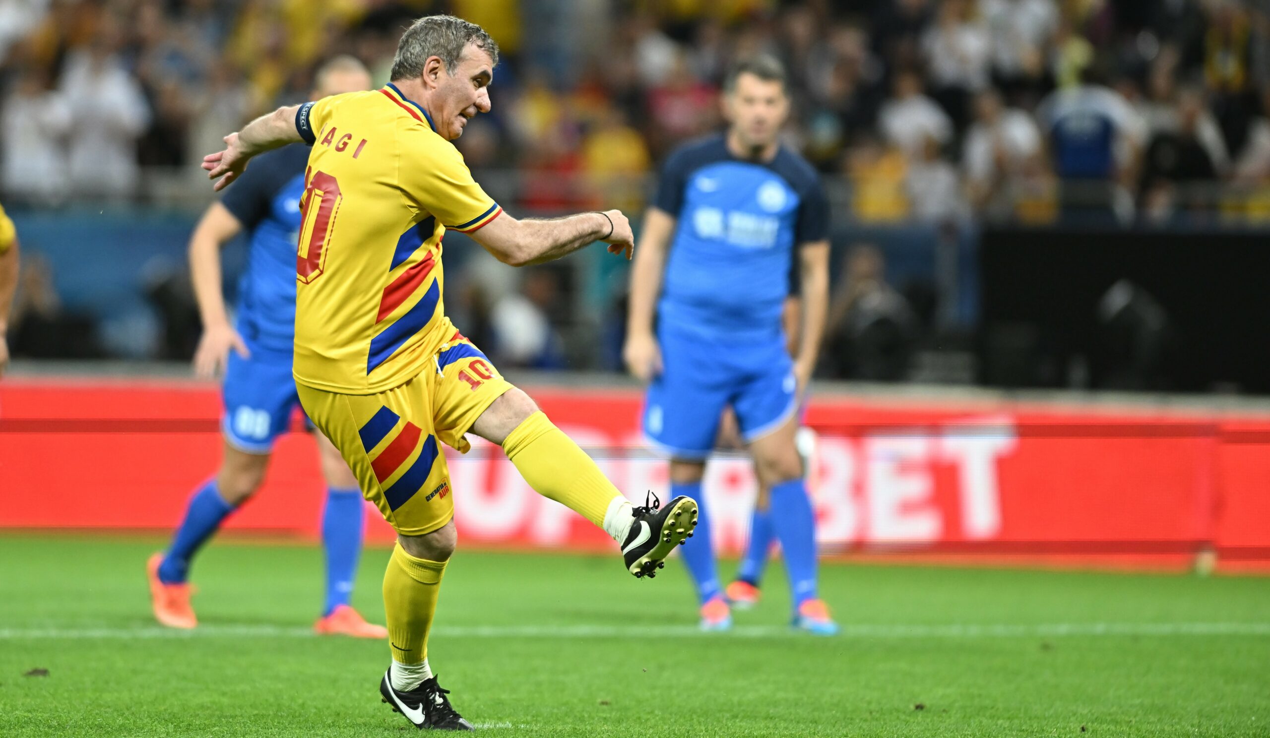 Gazzetta dello Sport, articol magnific despre Gică Hagi: „Piciorul ...