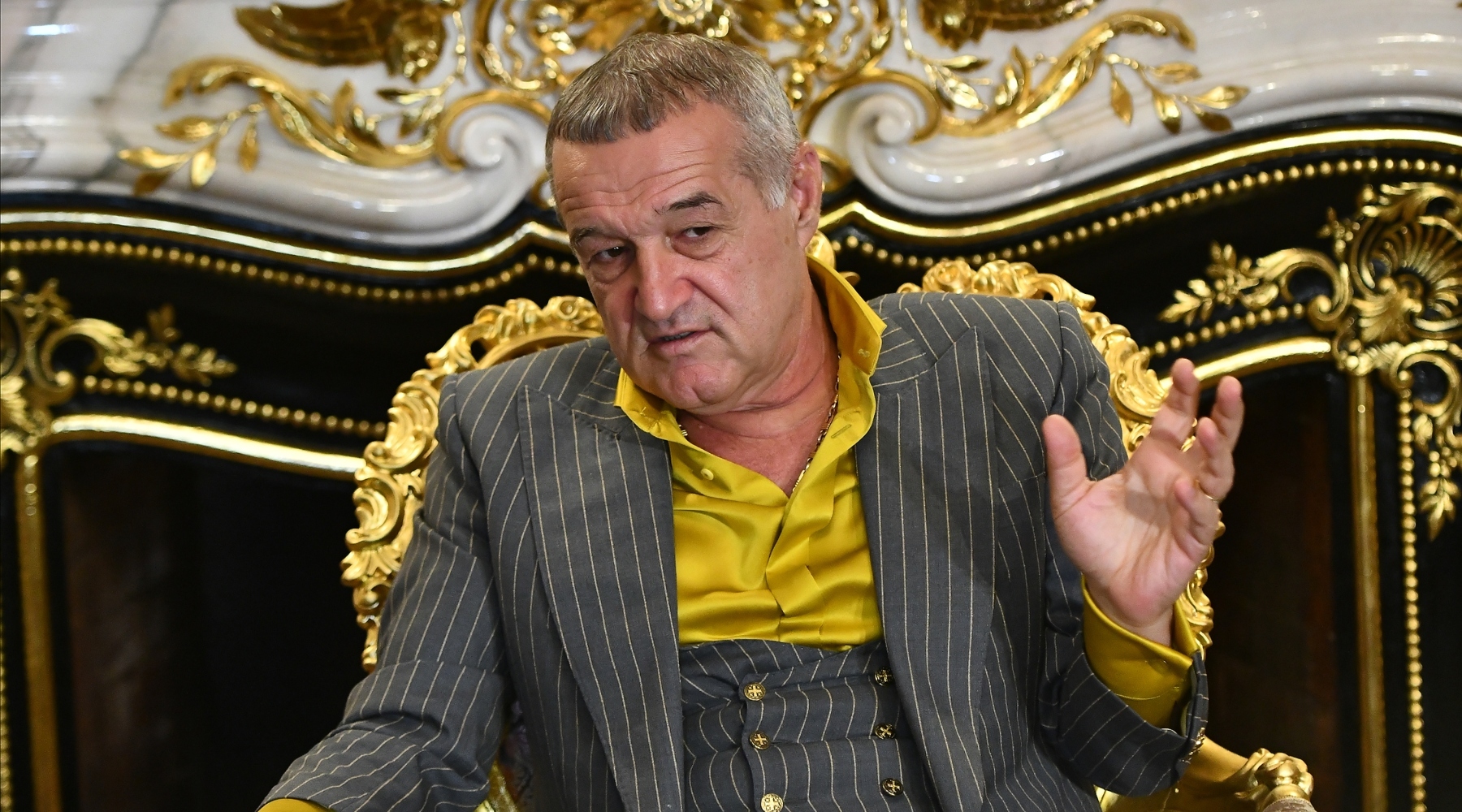 Gigi Becali și Ionuț Luțu, ca Don Quijote și Sancho Panza pe străzile ...