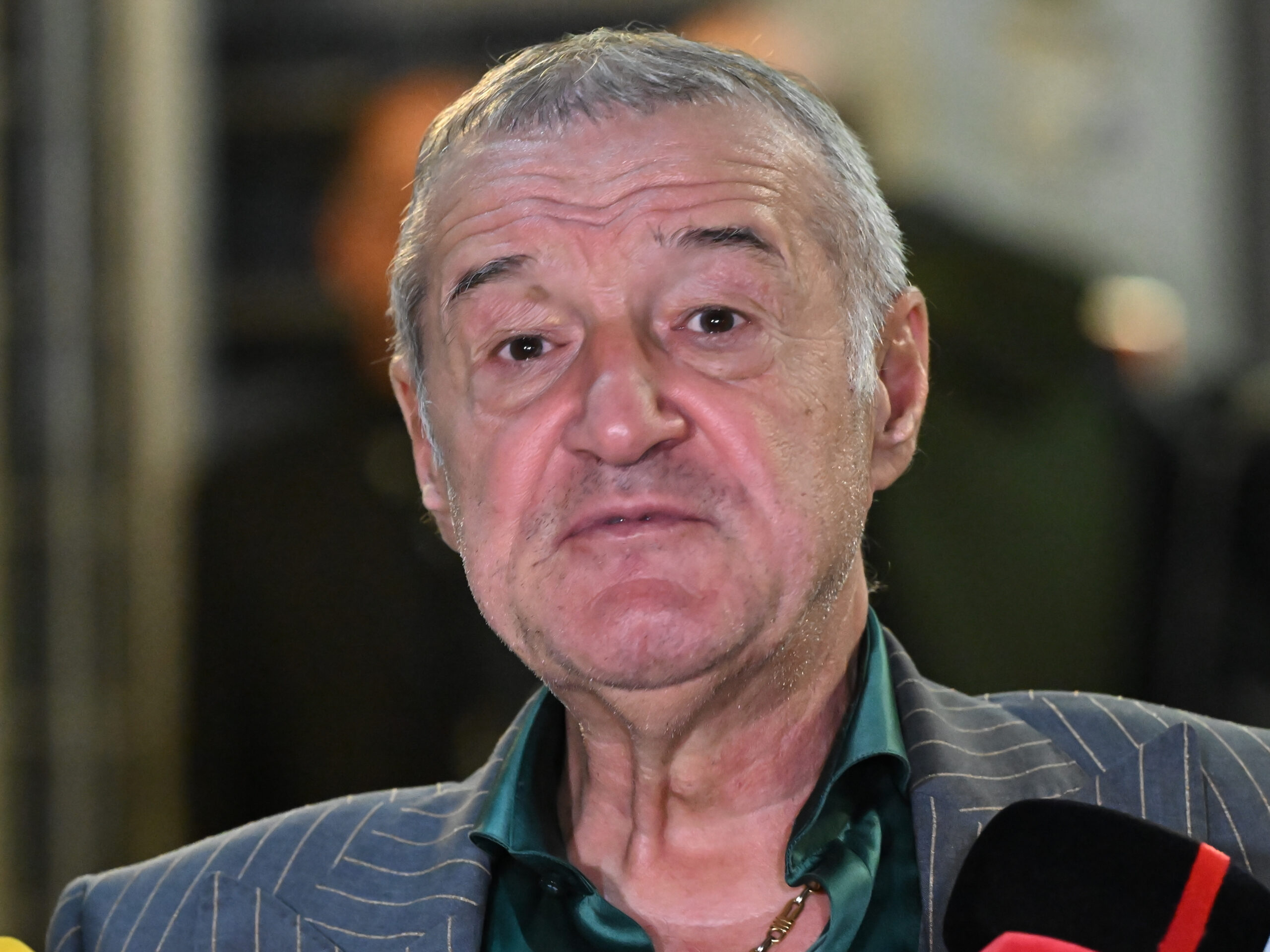 Lui Gigi Becali nu-i pasă de nimic. Unde a putut să-și parcheze Rolls ...