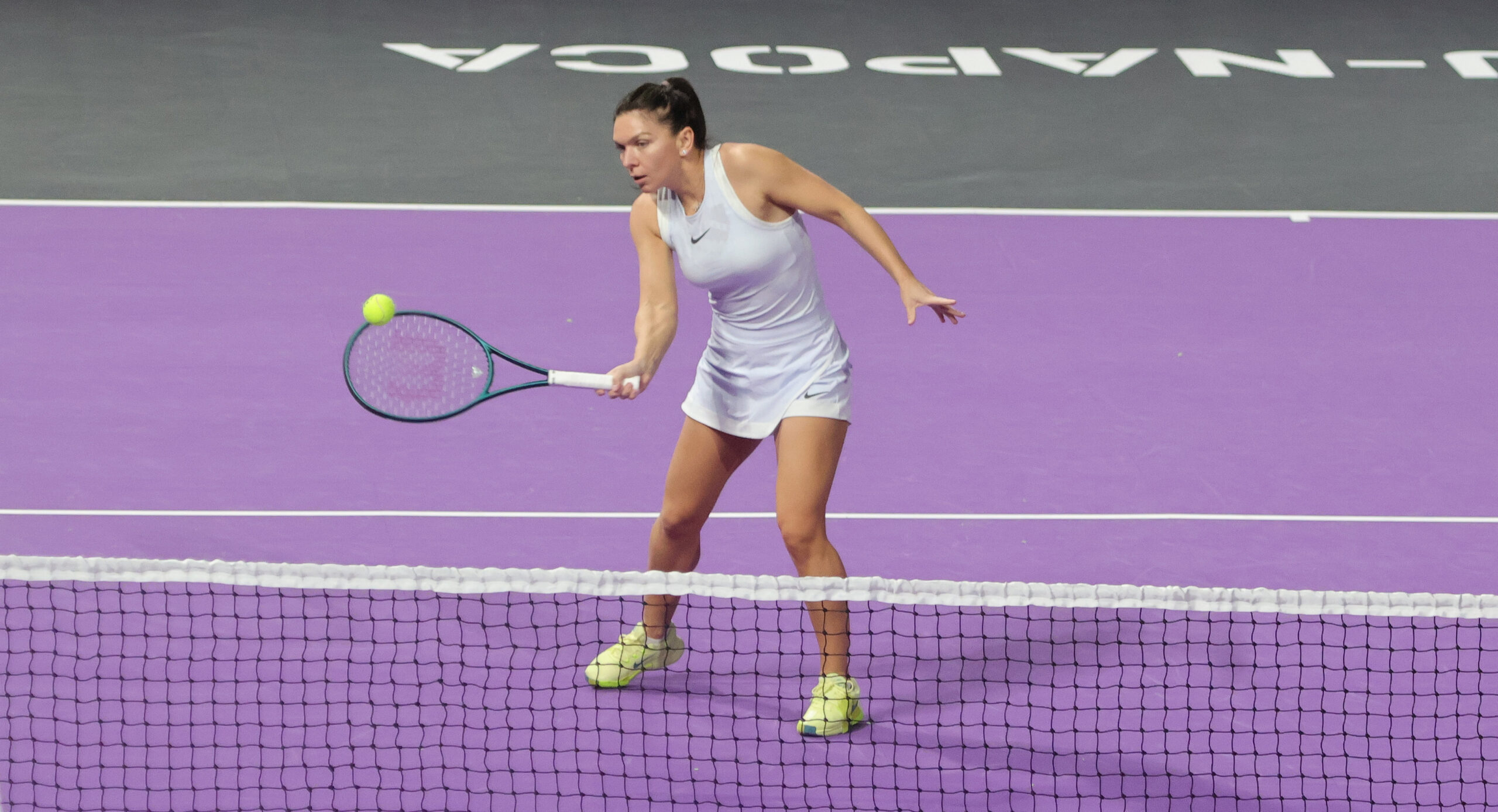 Simona Halep e cu un pas mai aproape de retragere! Lucia Bronzetti a ...