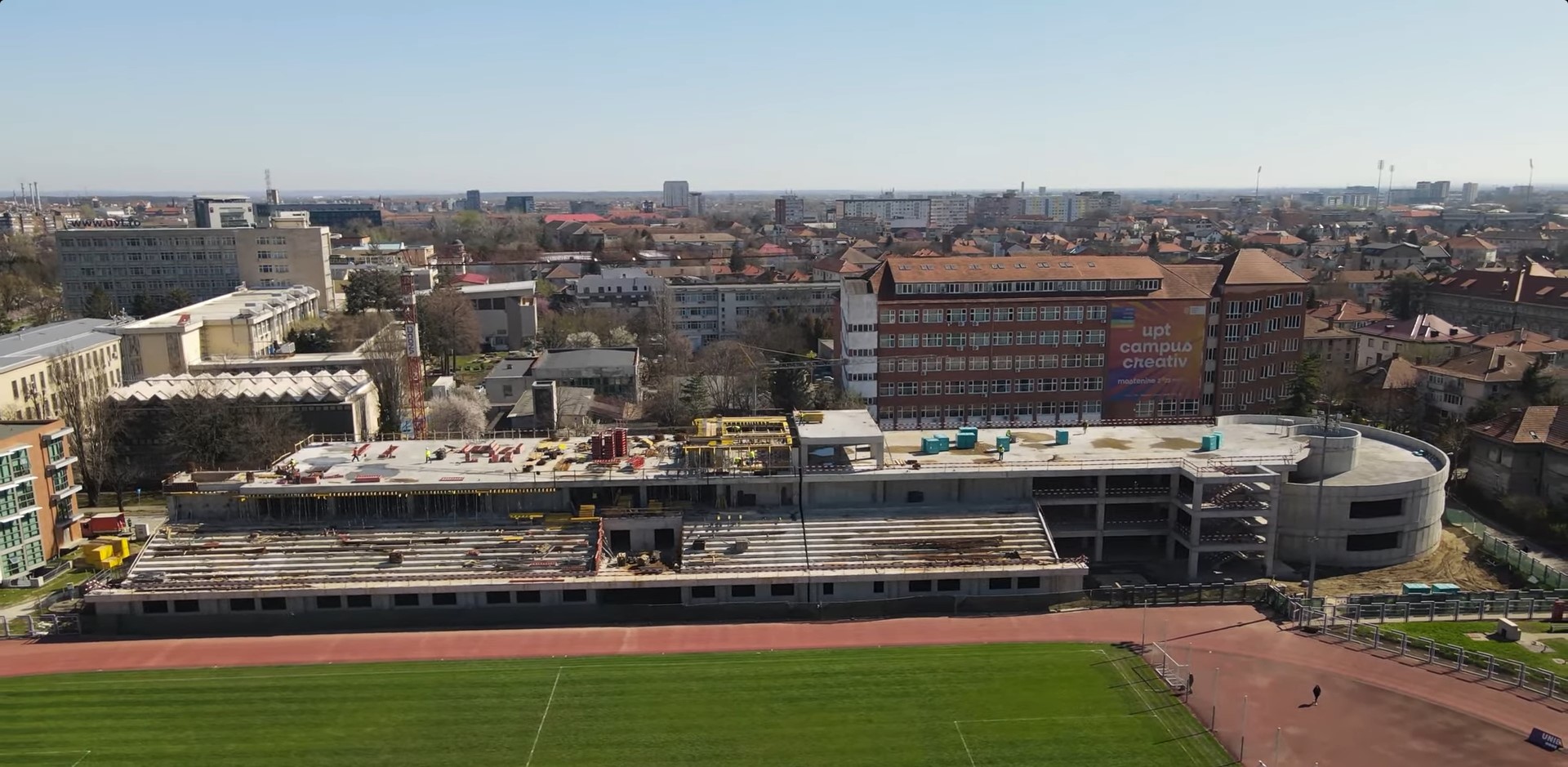 10.000.000 de euro pentru stadionul din România care va avea terenuri ...