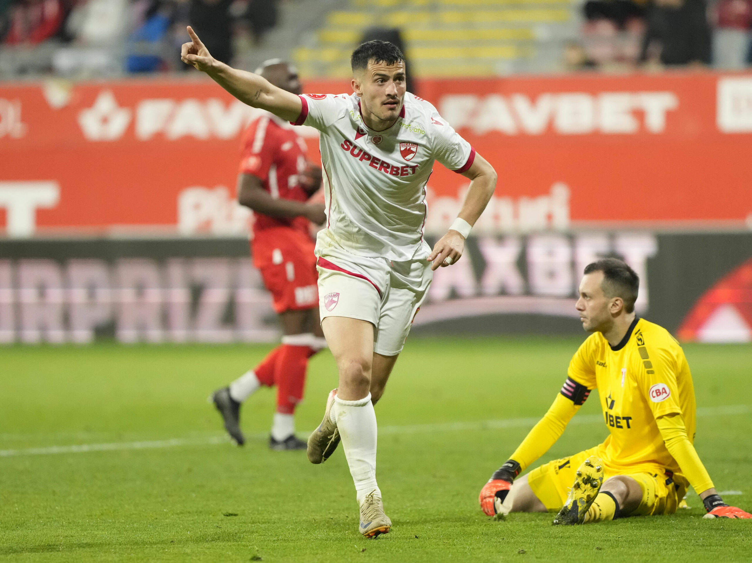 Ce se întâmplă cu Astrit Selmani. Atacantul a dezvăluit că nu negociază ...