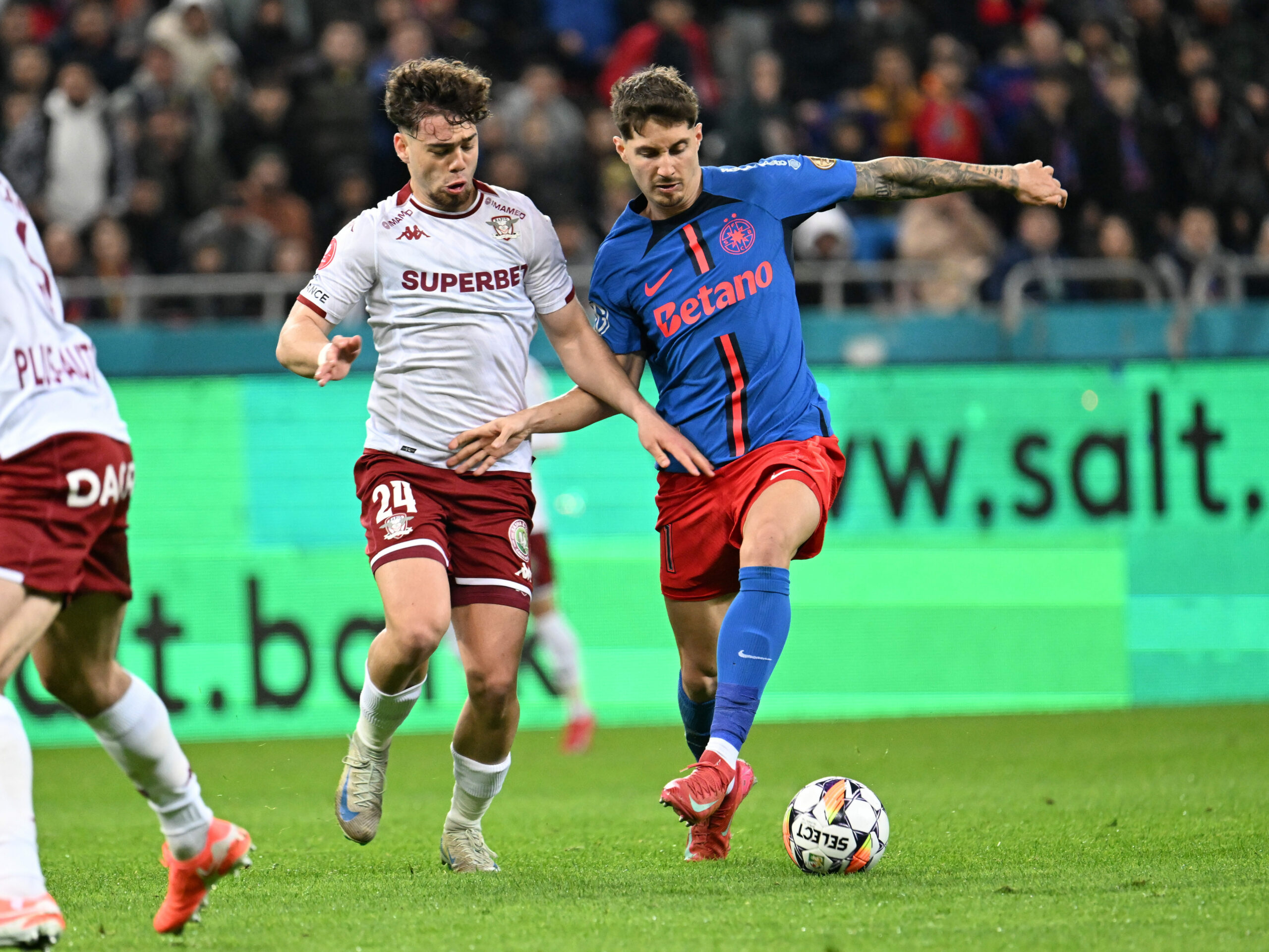 Gigi Becali n-a mai suportat și a dat afară doi jucători din echipa FCSB la pauza meciului cu Rapid!