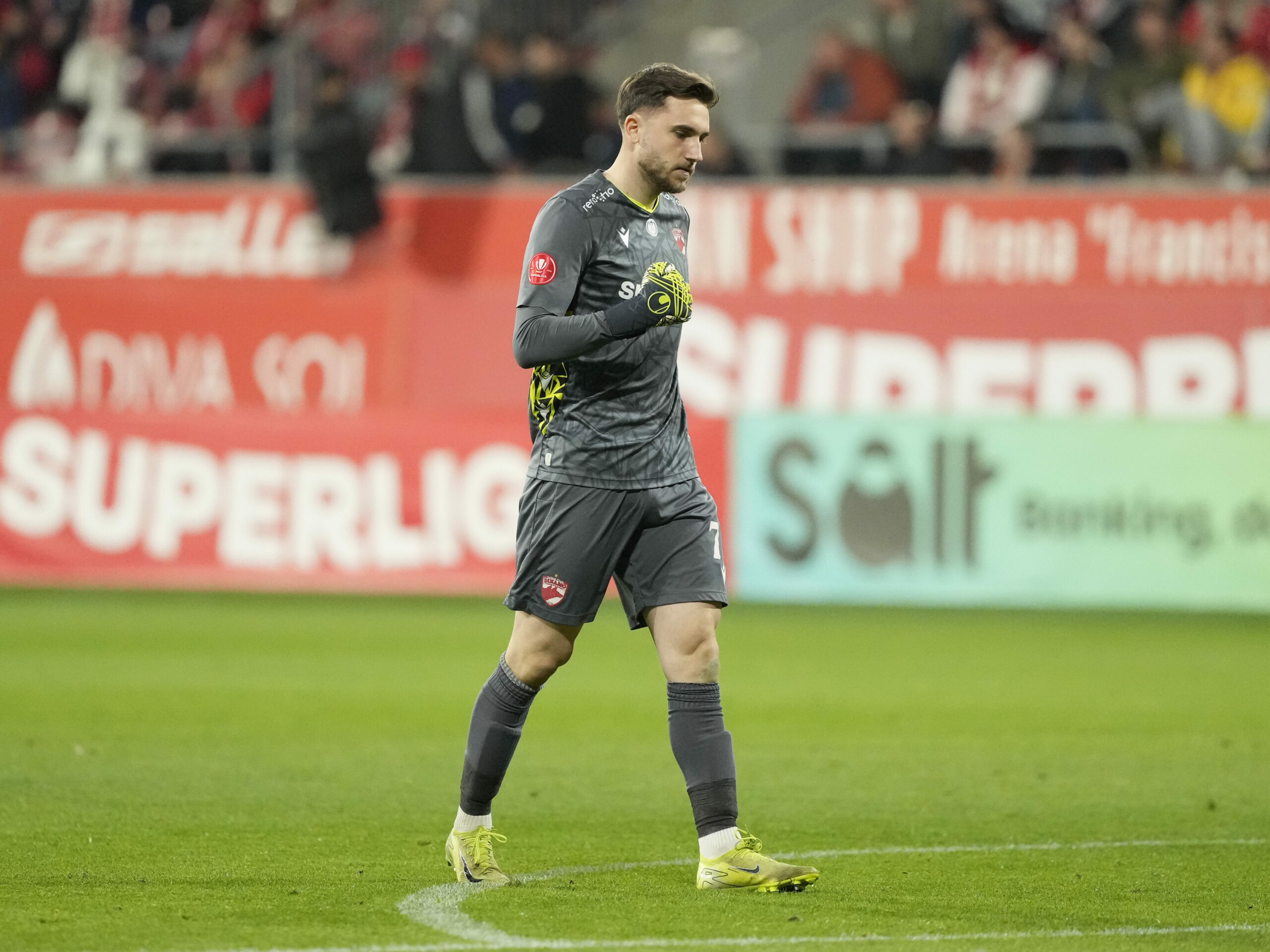 Meciul de la Arad, peste Dinamo - FCSB pentru Alex Roșca: „Mi-am dorit să joc la UTA"