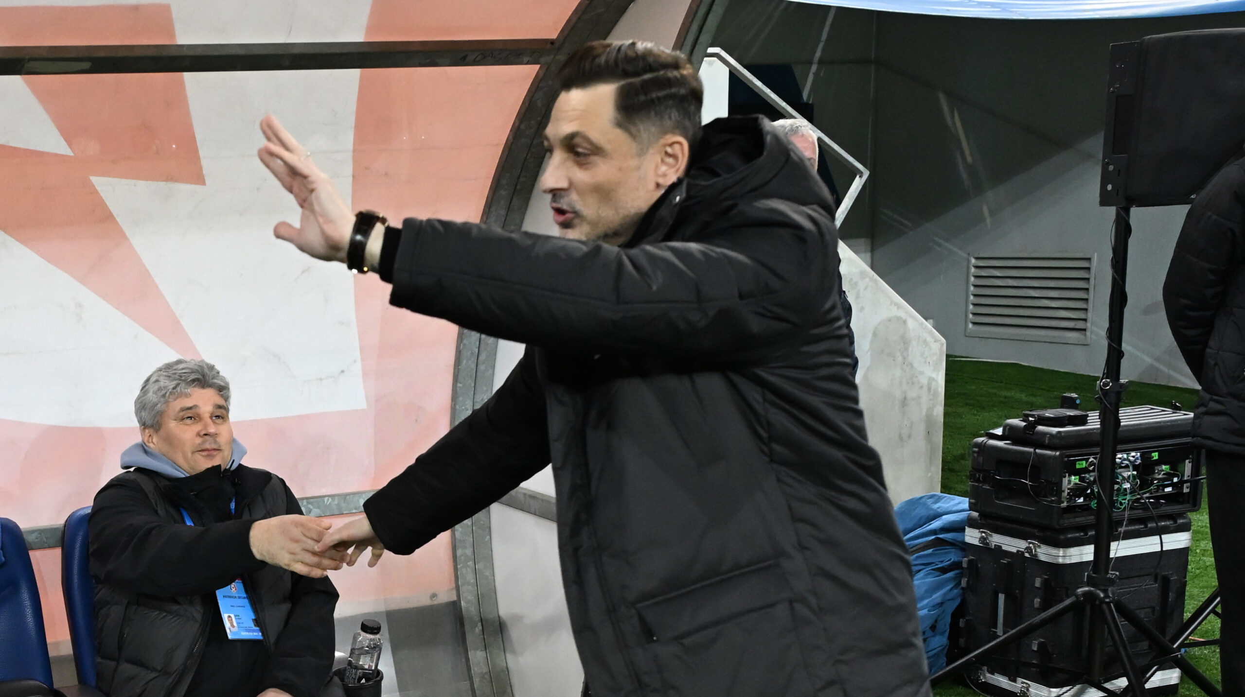 Mirel Rădoi a făcut senzație cu Rolls-Royce-ul de sute de mii de euro ...