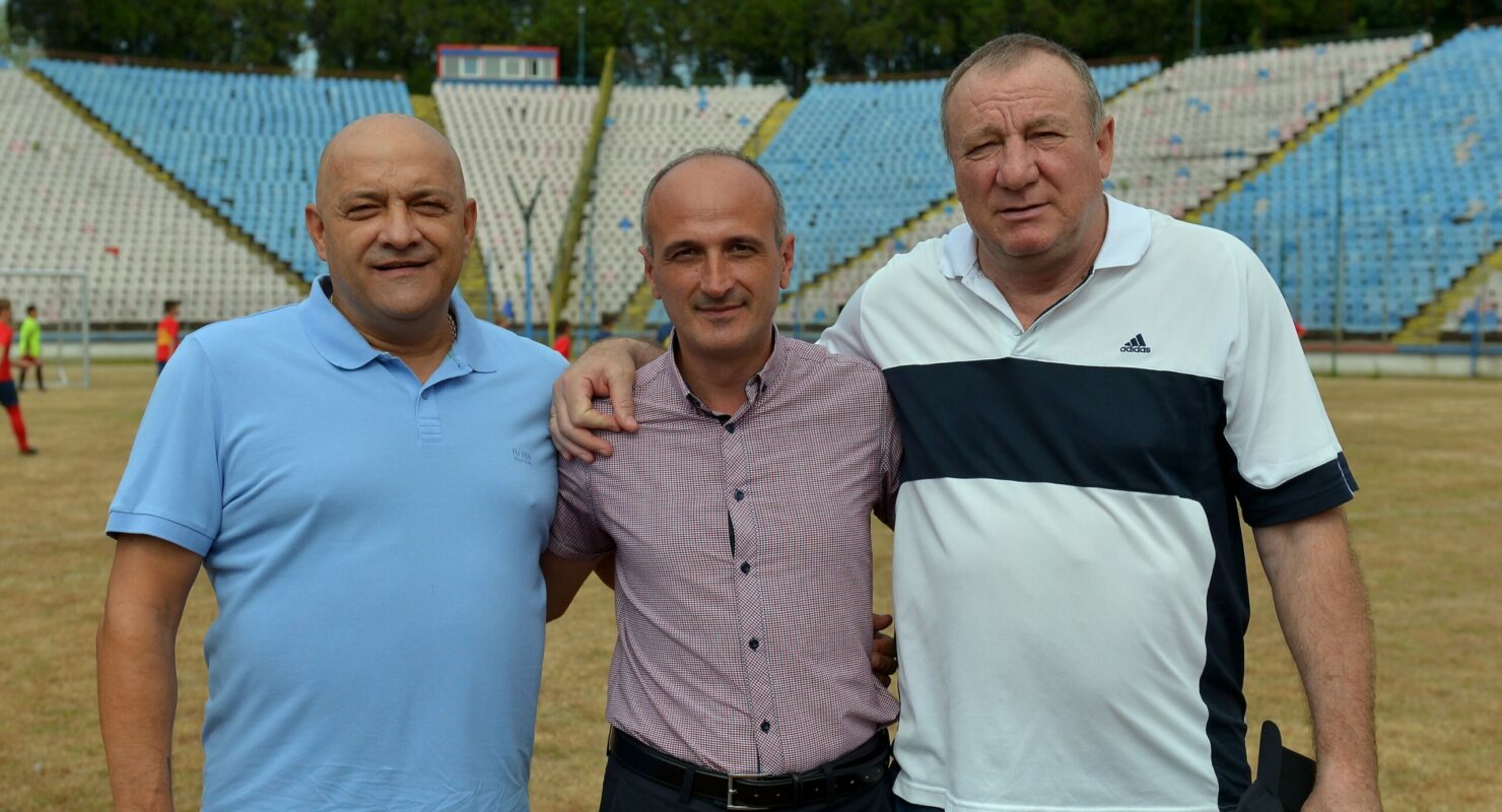 „MApN să-şi plătească militarii, nu să plătească o echipă de fotbal ...