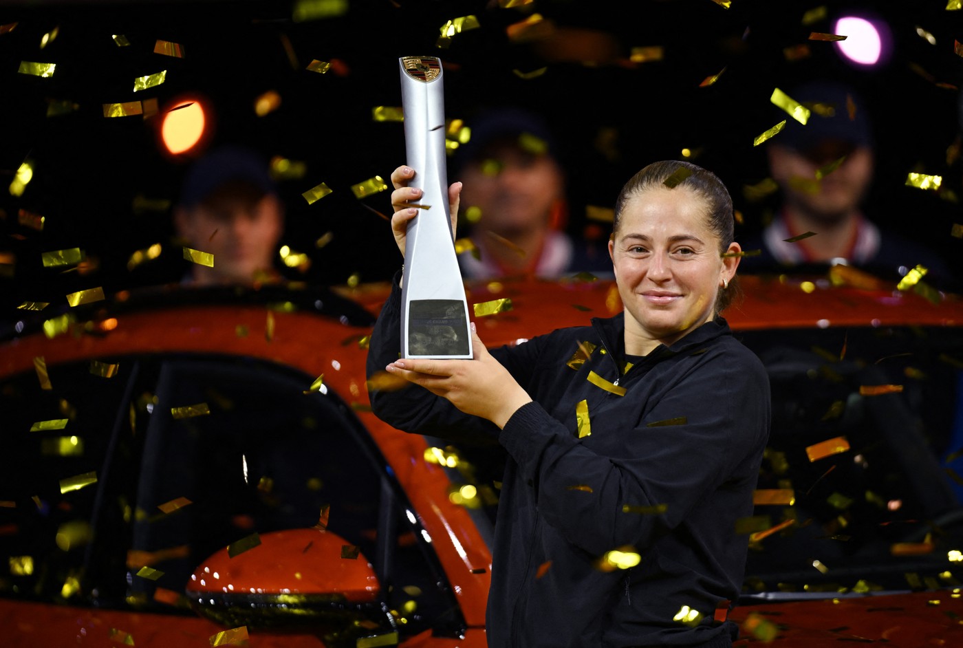 Aroganta Jelena Ostapenko a lovit din nou, după victoria categorică din ...