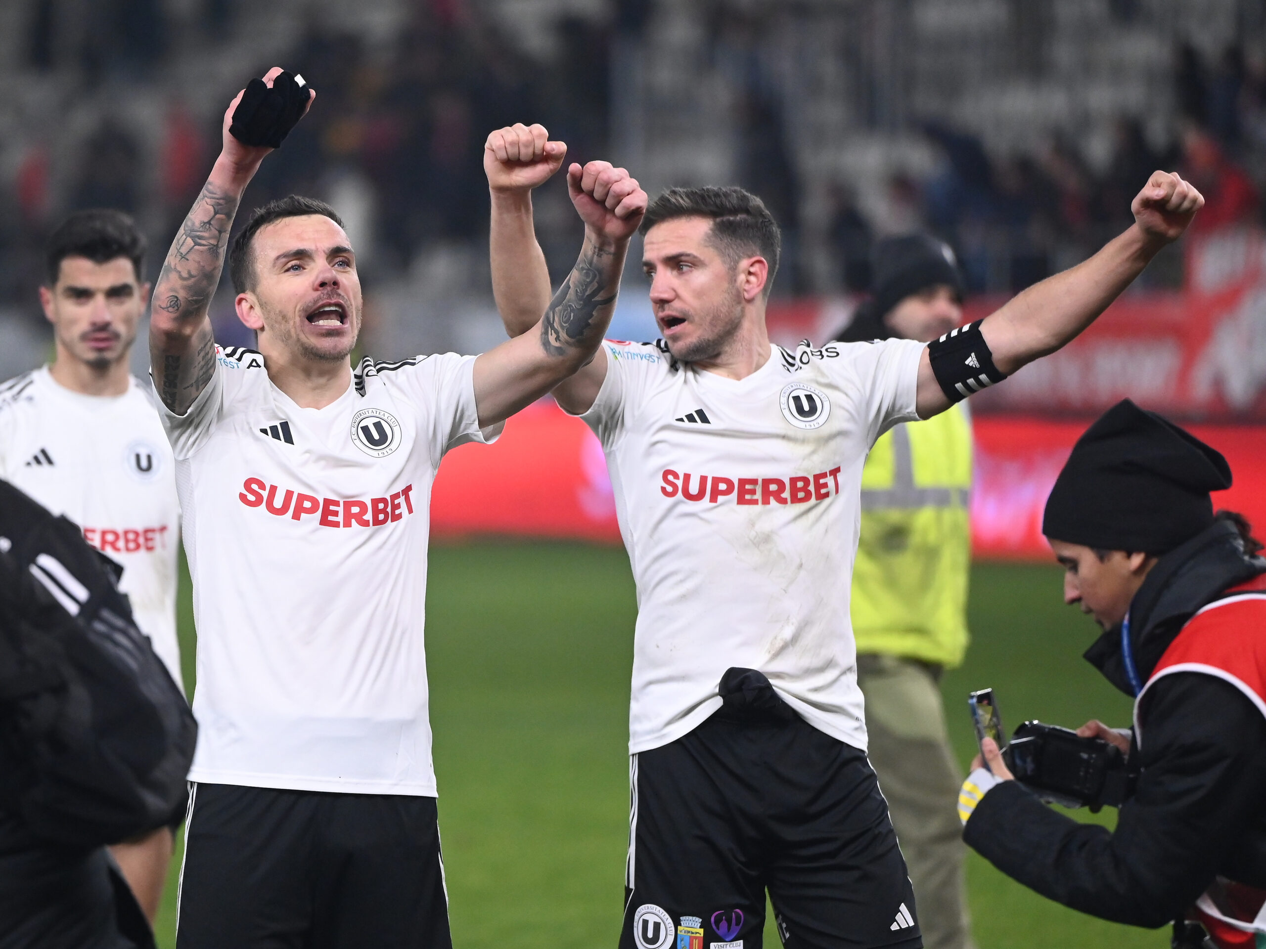 Gata! A semnat cu Dan Nistor și Alex Chipciu: clubul din Superliga a ...