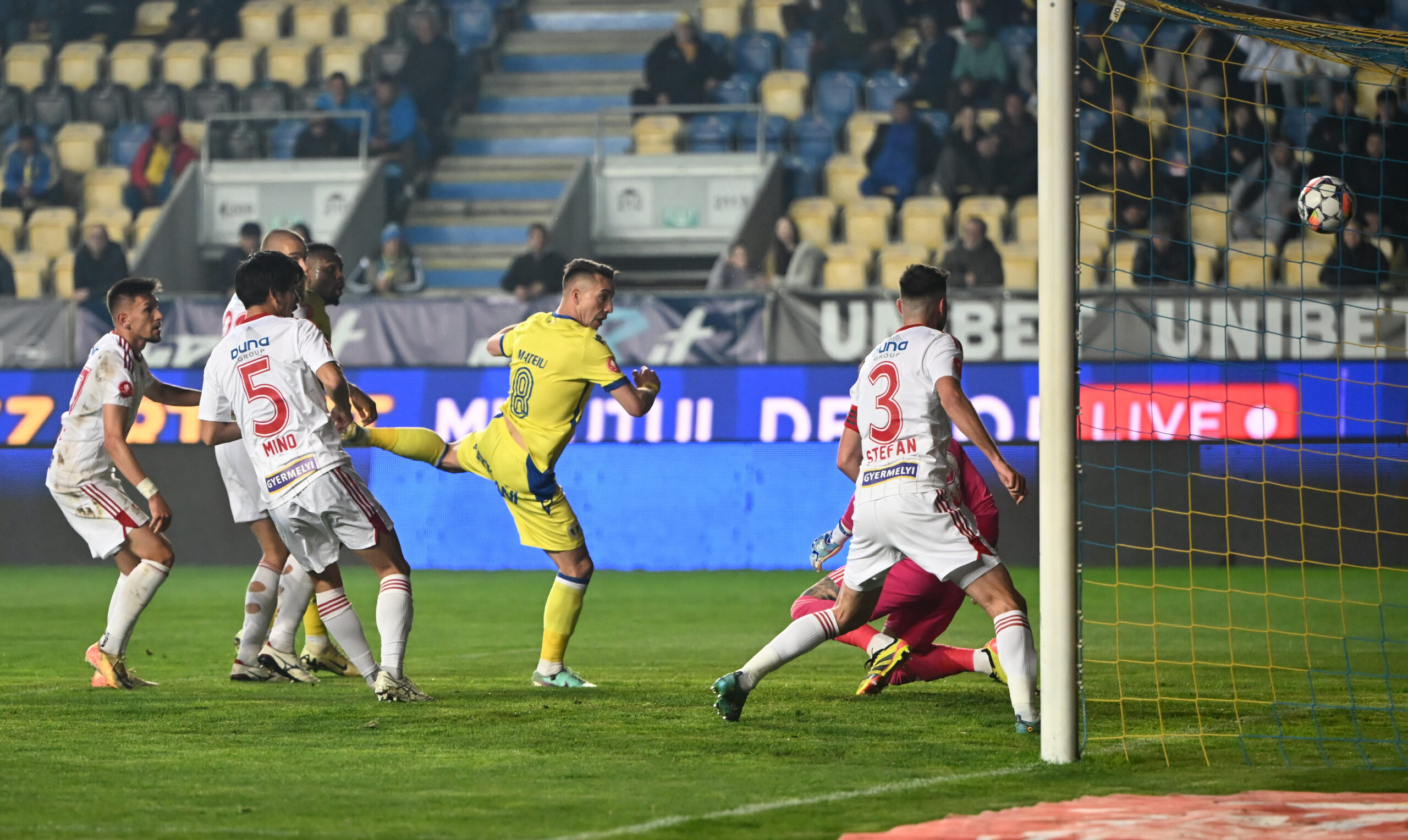 Petrolul Ploiești - Sepsi OSK 2-1, în etapa 3 din play-out-ul Superligii. Echipa covăsneană este ...