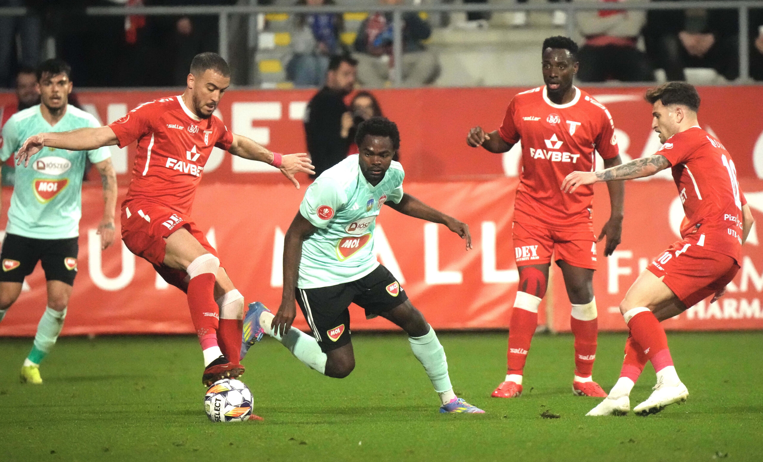 UTA Arad - Sepsi OSK 1-1, în etapa 5 din play-out-ul Superligii. Primul punct câștigat de echipa ...