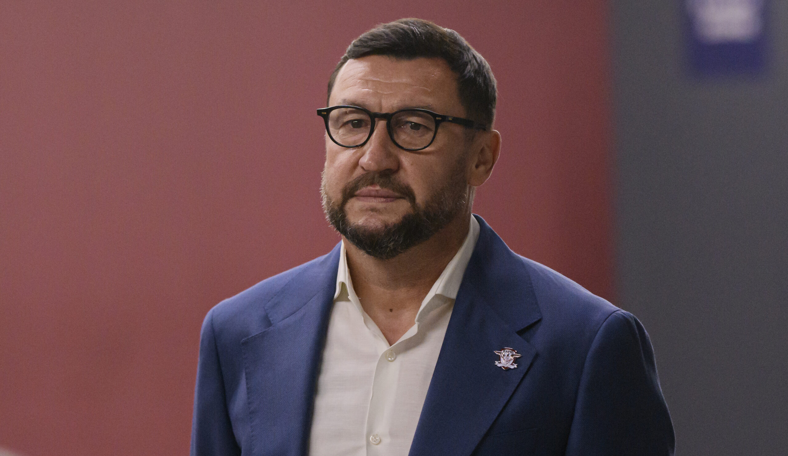 Viorel Moldovan a reacționat cum nu a mai făcut-o niciodată până acum! I-a pulverizat pe ...