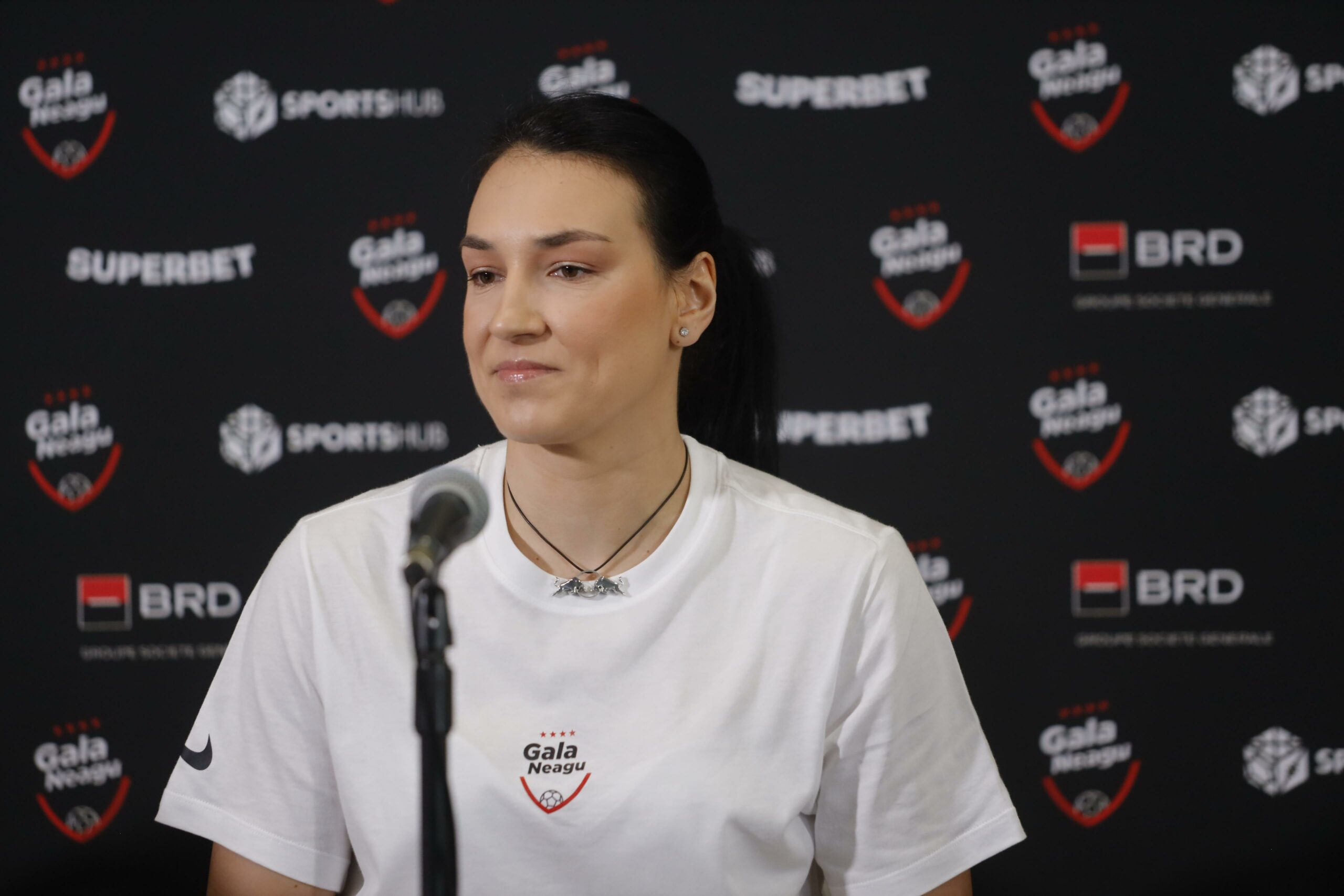 Cristina Neagu, copleşită de emoții, a anunțat un eveniment grandios de ...