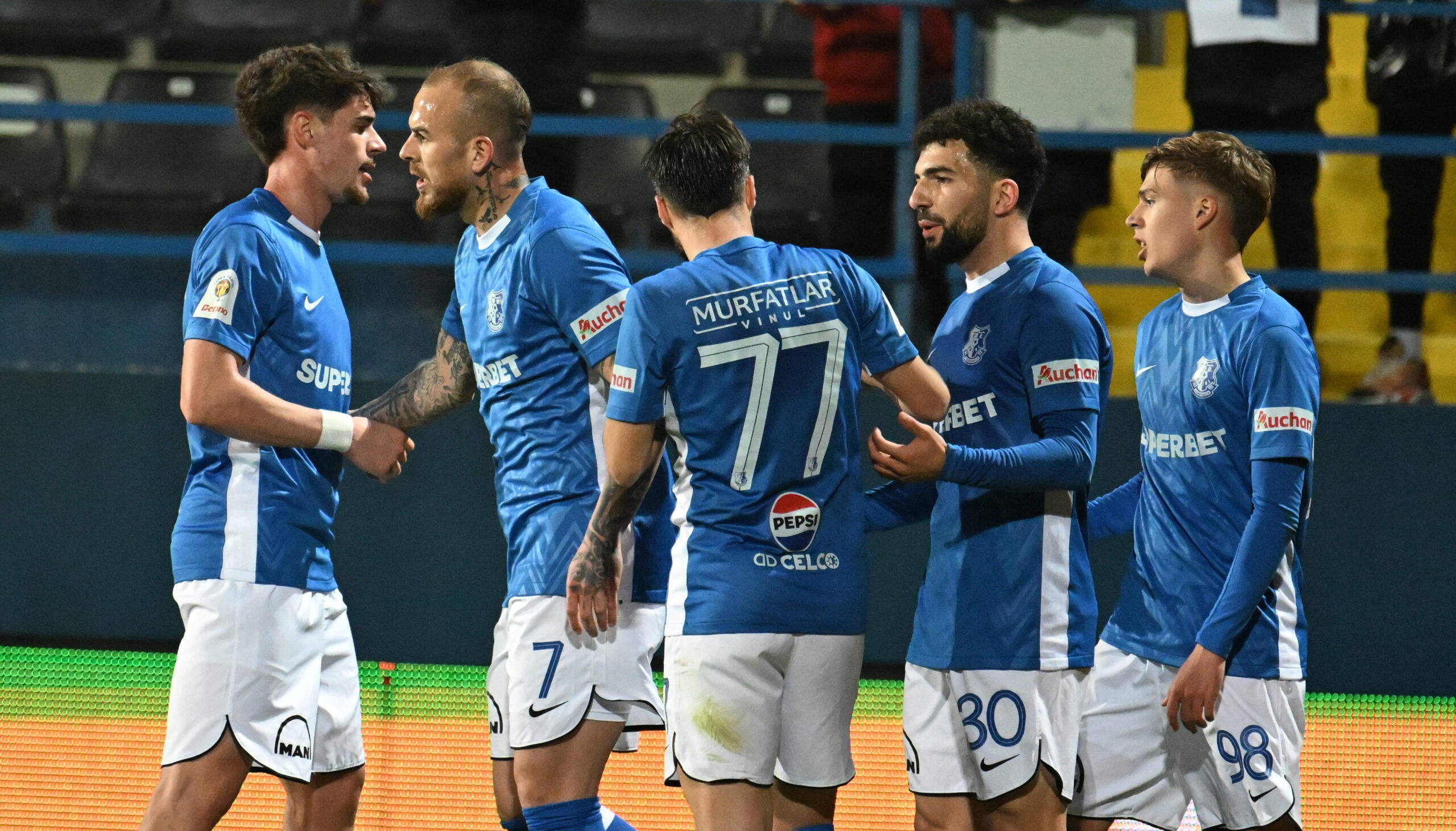 „Va ajunge mare”. Denis Alibec îl laudă pe fotbalistul lui Gică Hagi ...