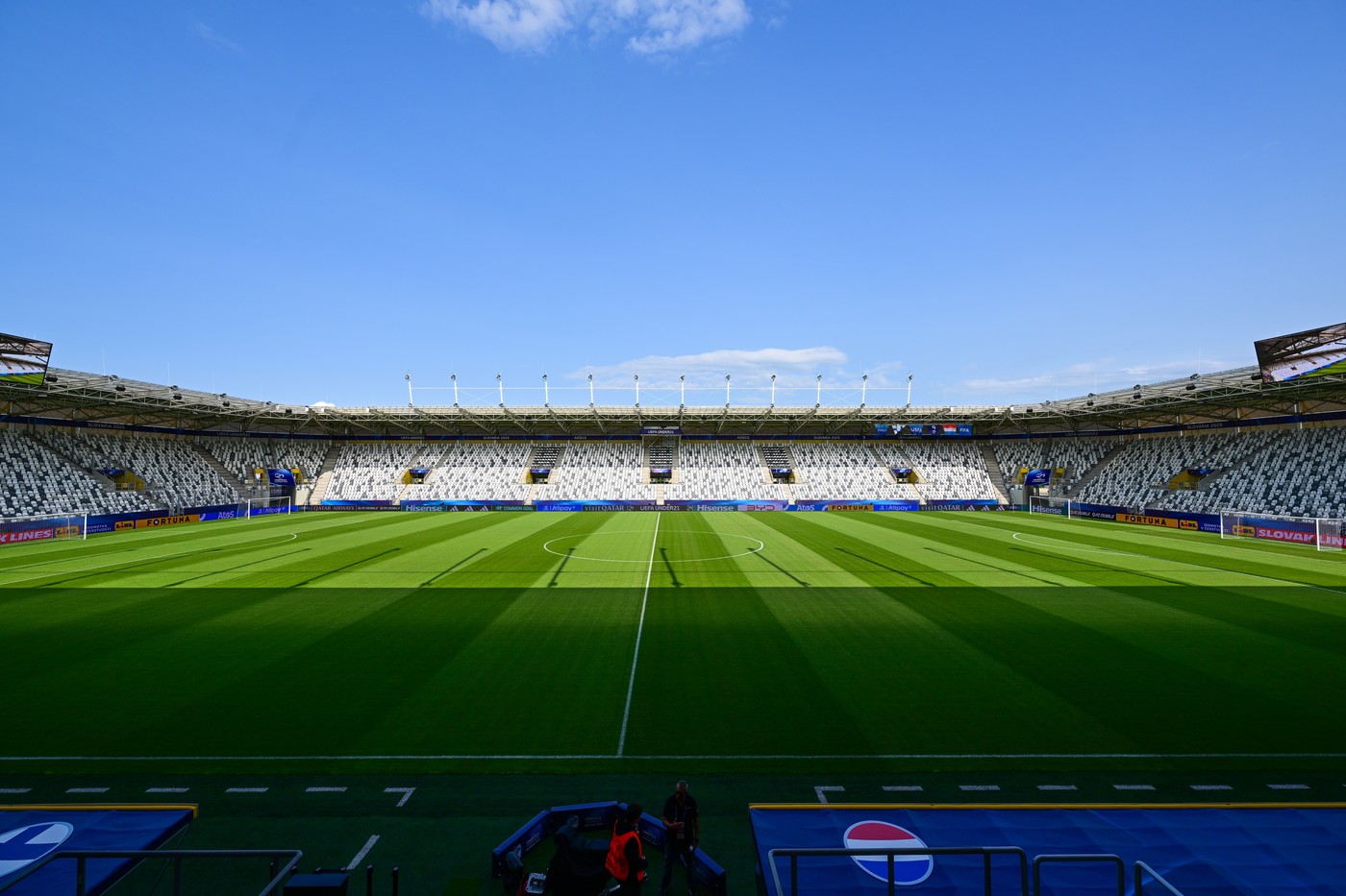 Apare încă un stadion nou în România, la granița cu Ungaria. Cum va ...