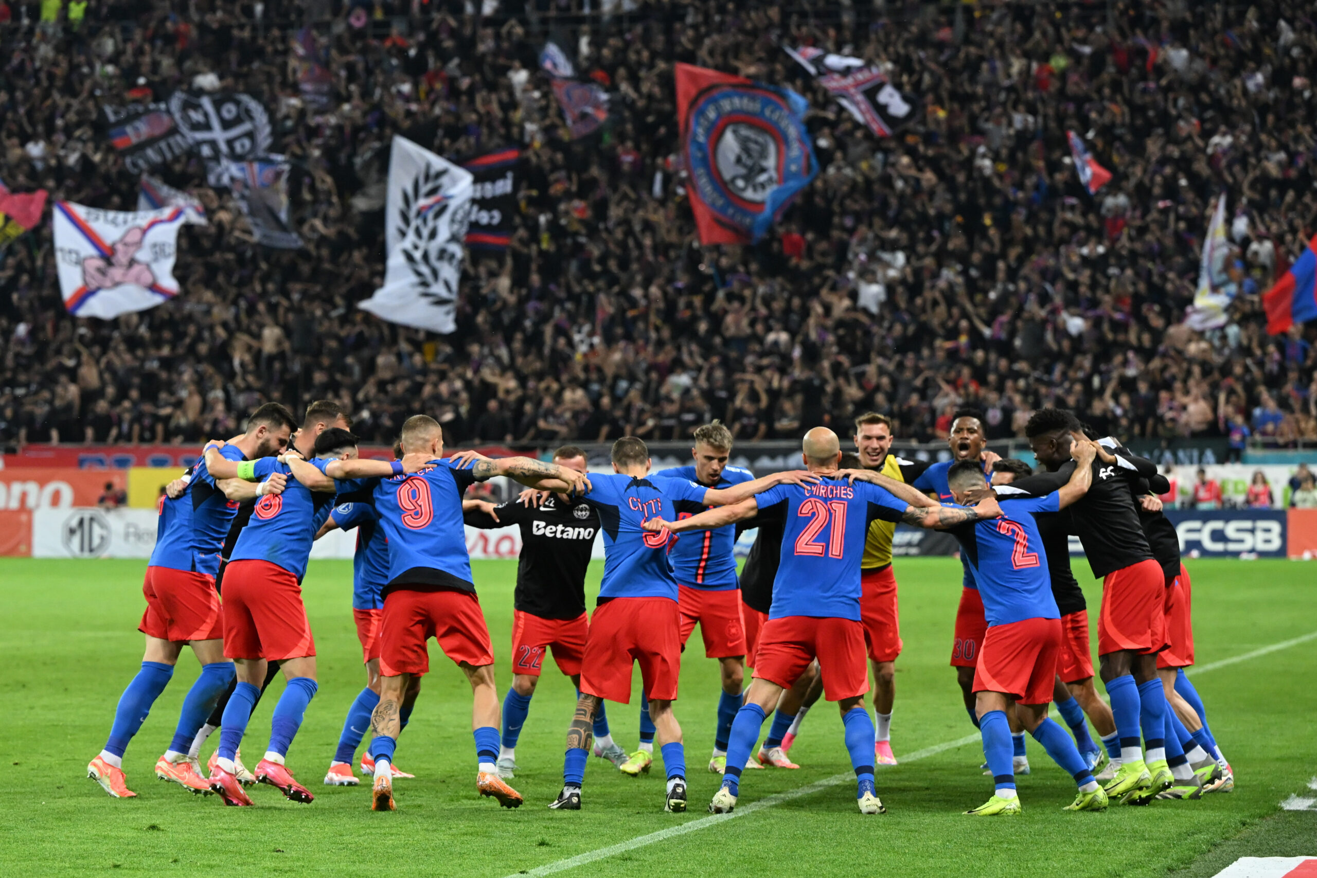 Cu cine joacă FCSB în Champions League: un român e liderul echipei care ...