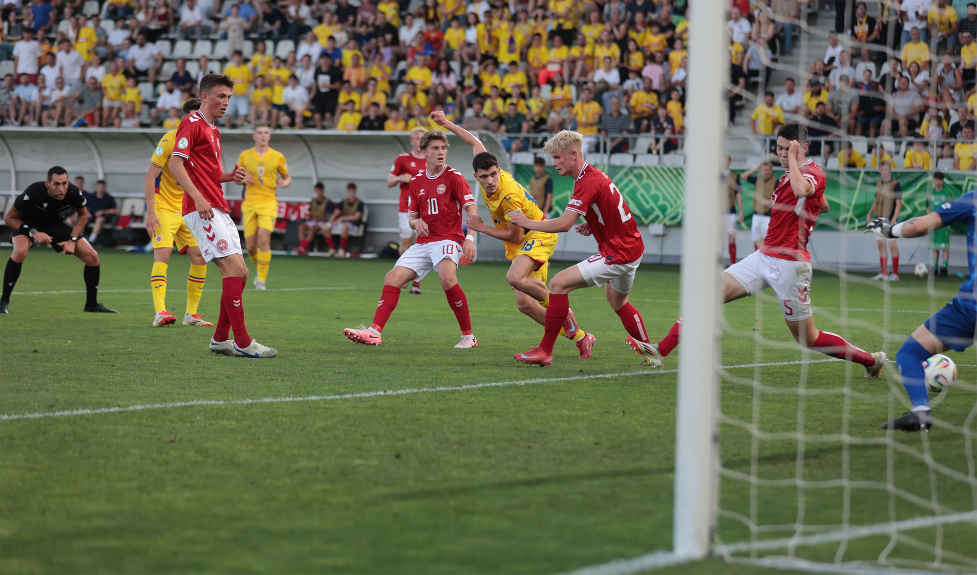 Guțea, gol în stilul lui Messi în România U19 - Danemarca U19. Ce a ...