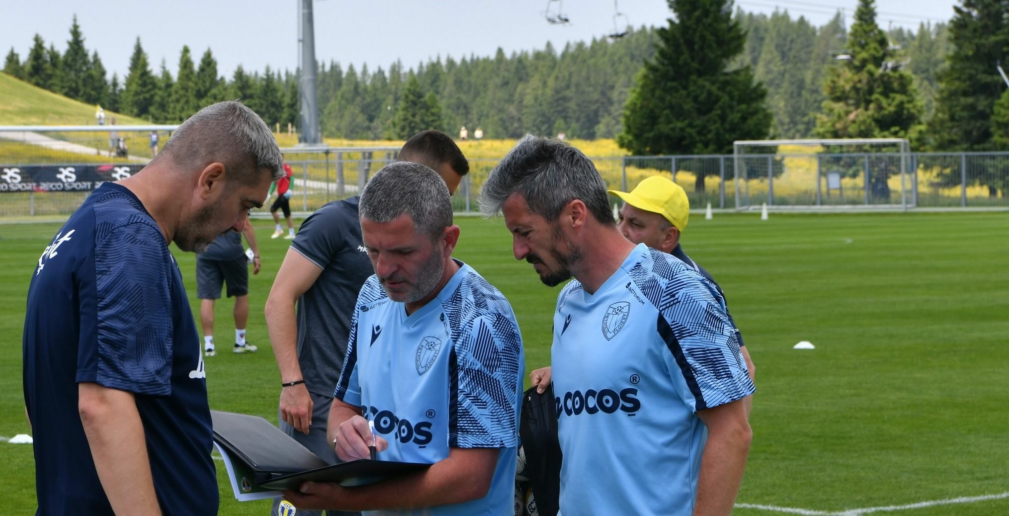 Petrolul a găsit înlocuitor pentru Huja. Vine un fundaș central care a ...