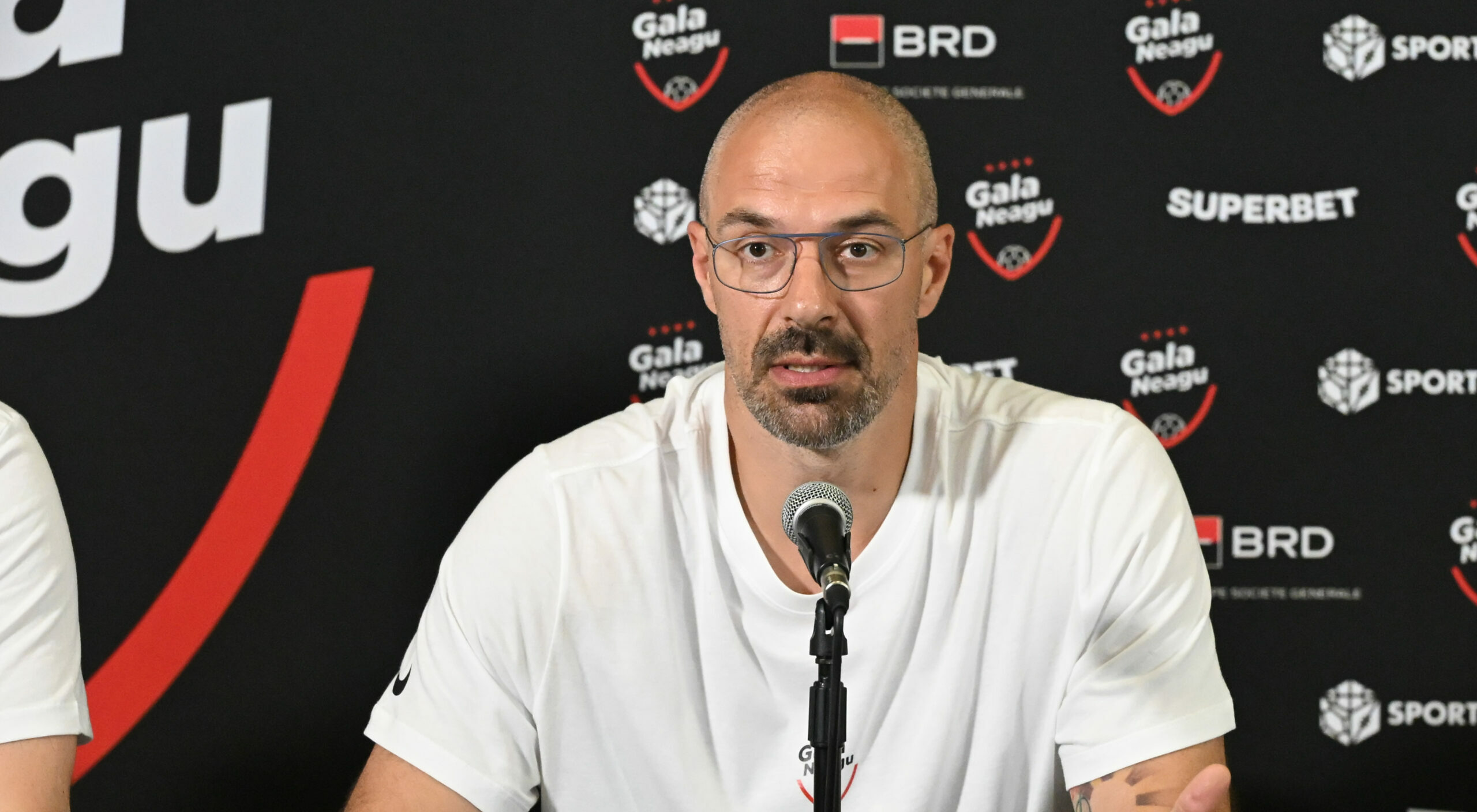 Un român celebru s-a dus în Rusia şi a primit şi bani la pungă: "Dacă ...