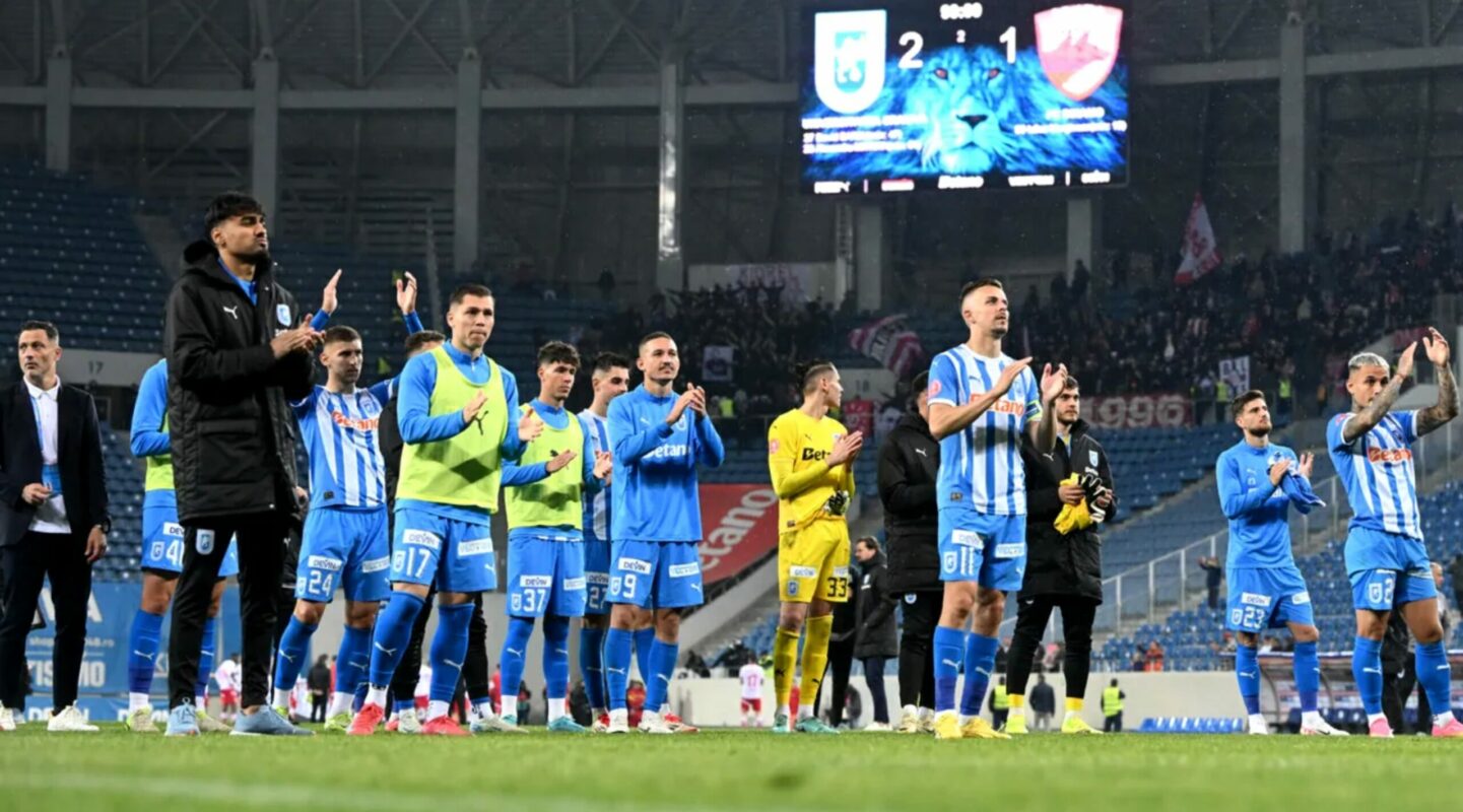 Patru jucători din lotul Universităţii Craiova, desfiinţaţi de fanii ...