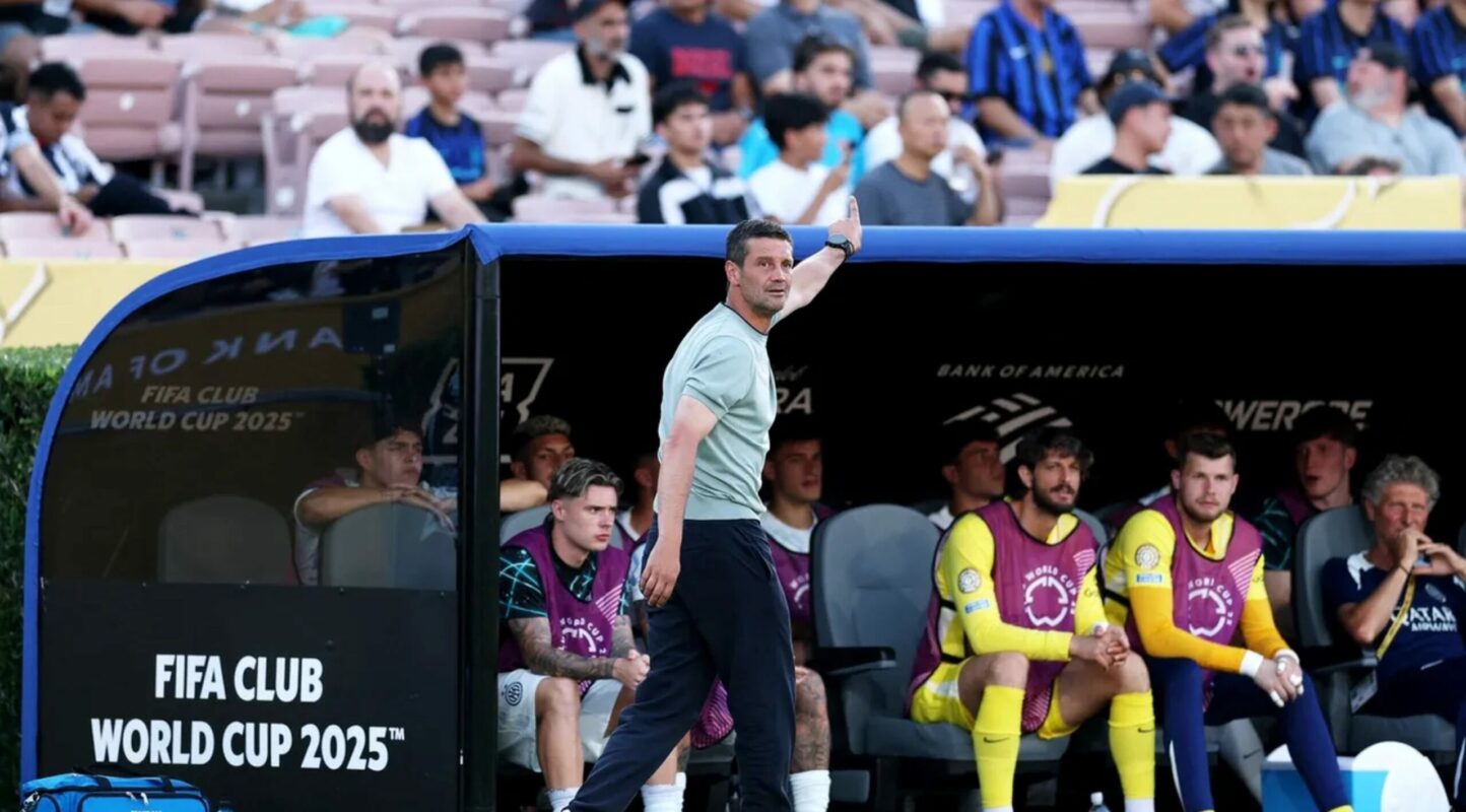 Fanii lui Inter și-au pierdut deja răbdarea cu Cristi Chivu! Mesaje ...