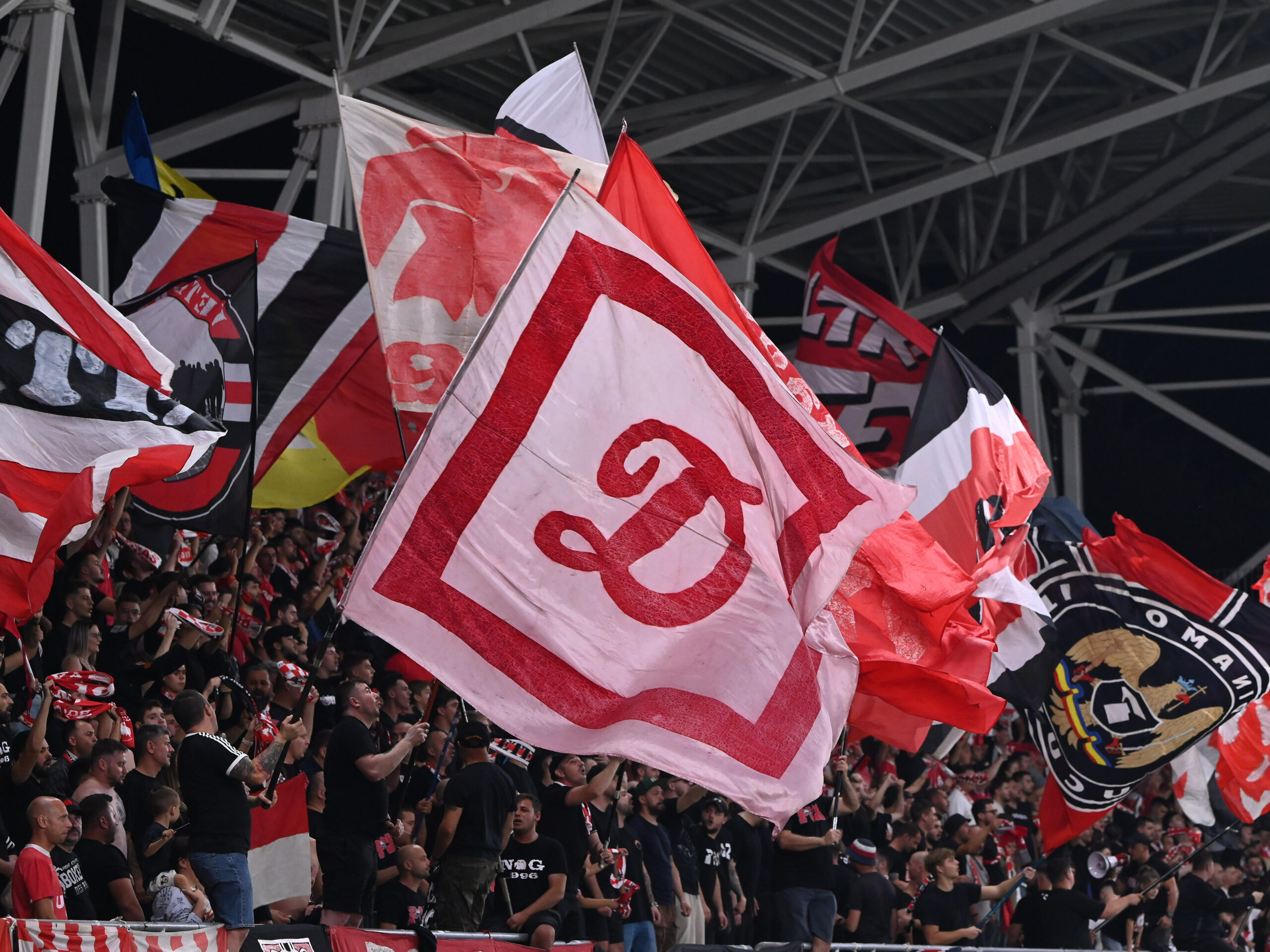 Au fost puse în vânzare biletele la derby-ul Dinamo - FCSB Cât costă şi ...