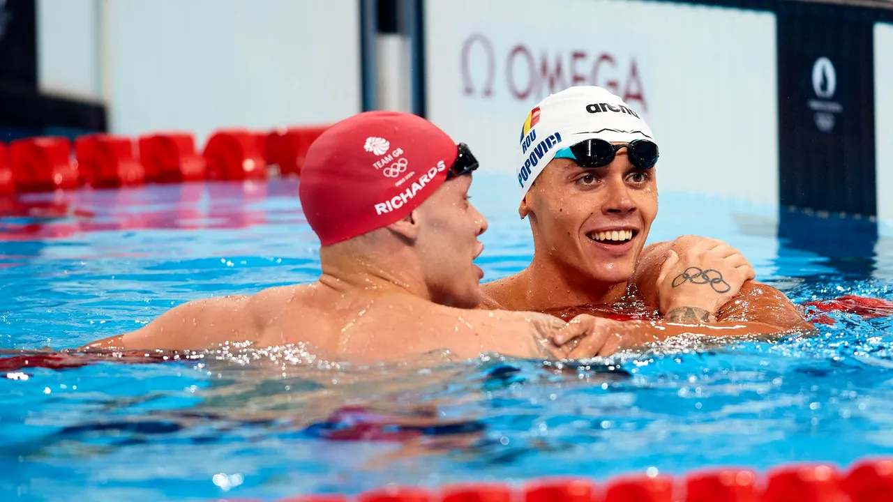 David Popovici, debut în forţă la Mondiale! S-a calificat cu primul timp în semifinalele la 200 ...