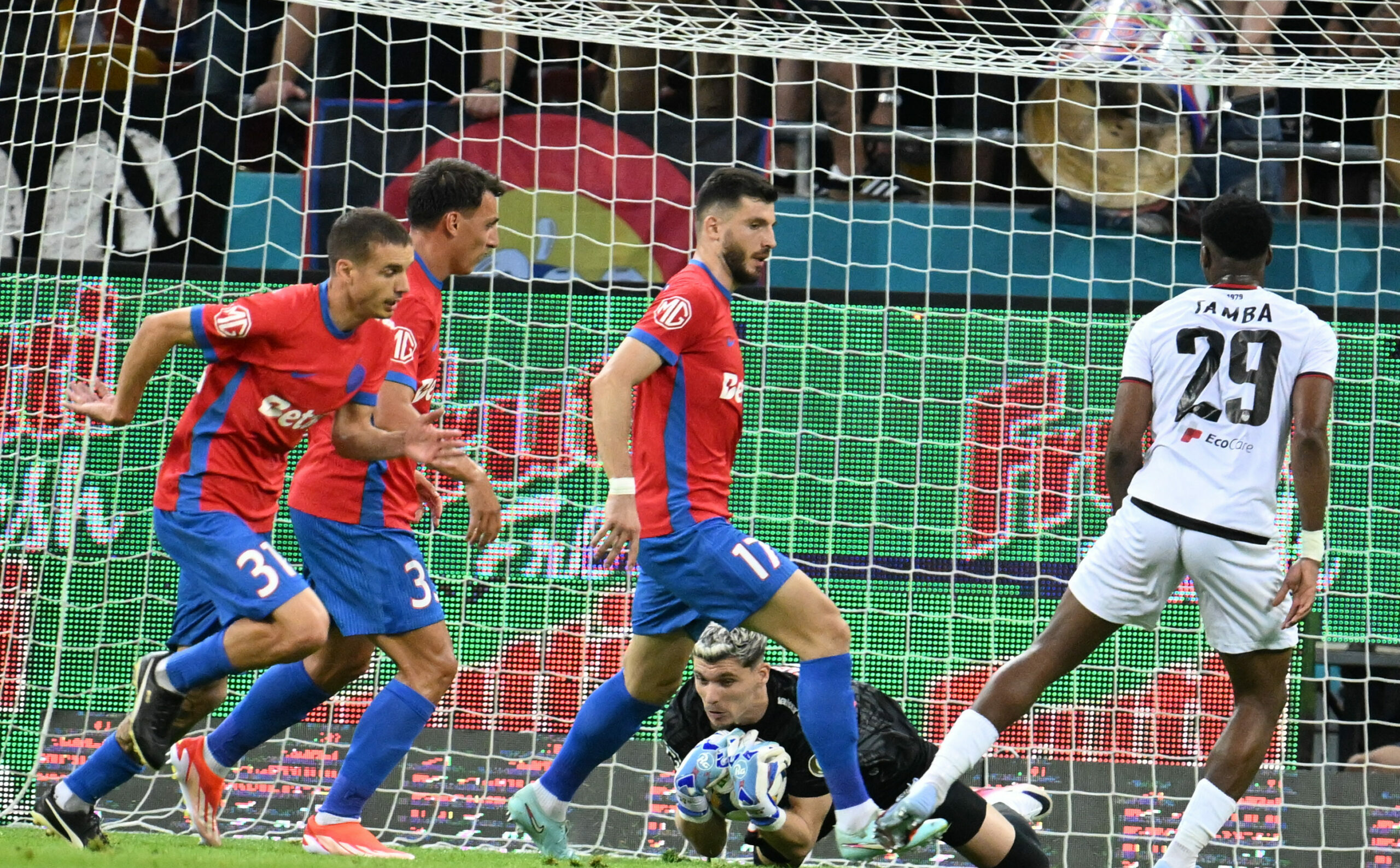 „Ne e rușine de noi. Cred că ei sunt mult mai slabi”. Mihai Popescu și ...