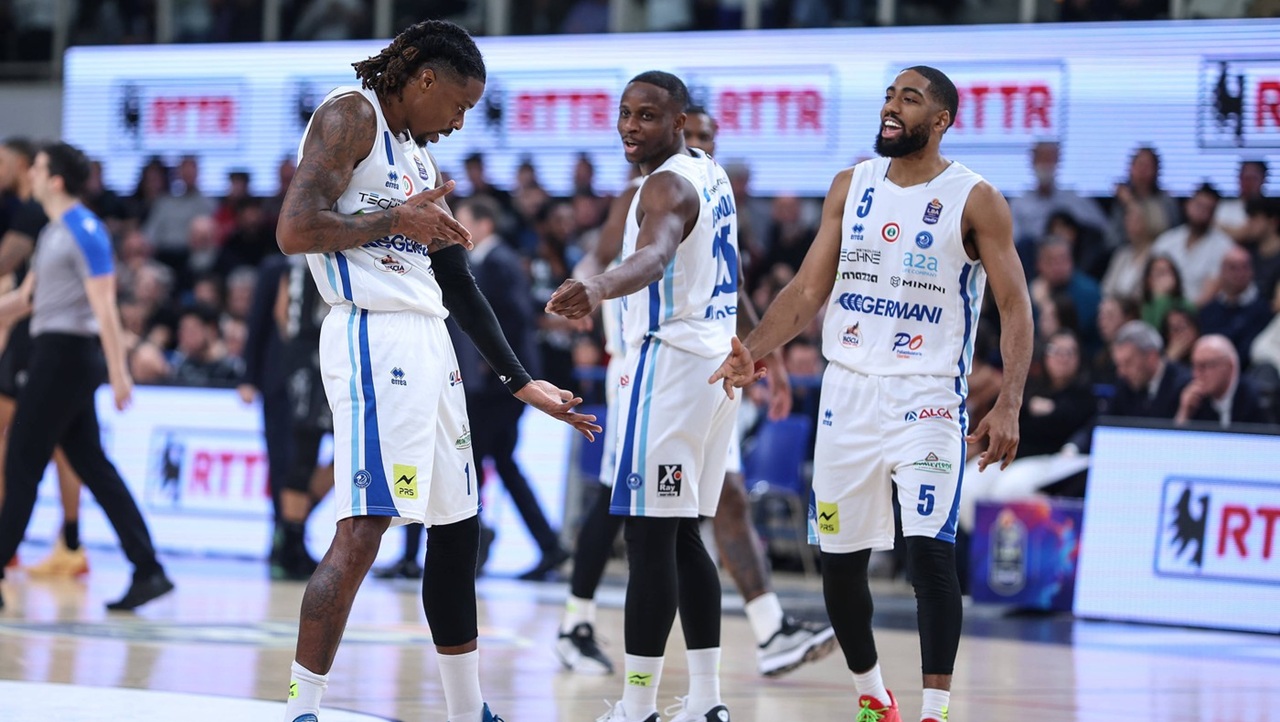 Cascadorii râsului! FC Argeș a luat jucătorul greșit de la aeroport, pe ...