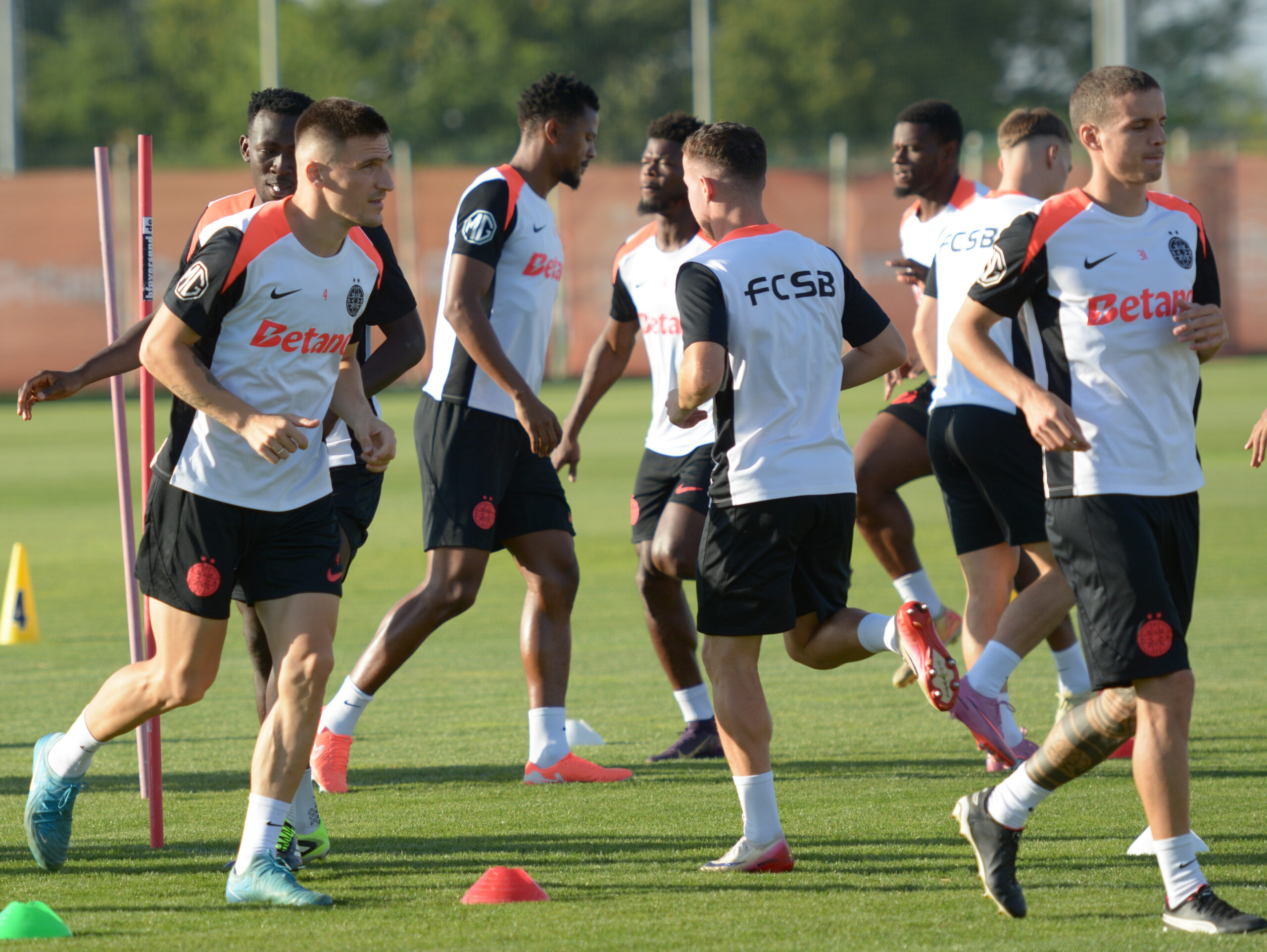 Gigi Becali a făcut echipa pentru FCSB - Aberdeen. A scos din primul 11 ...