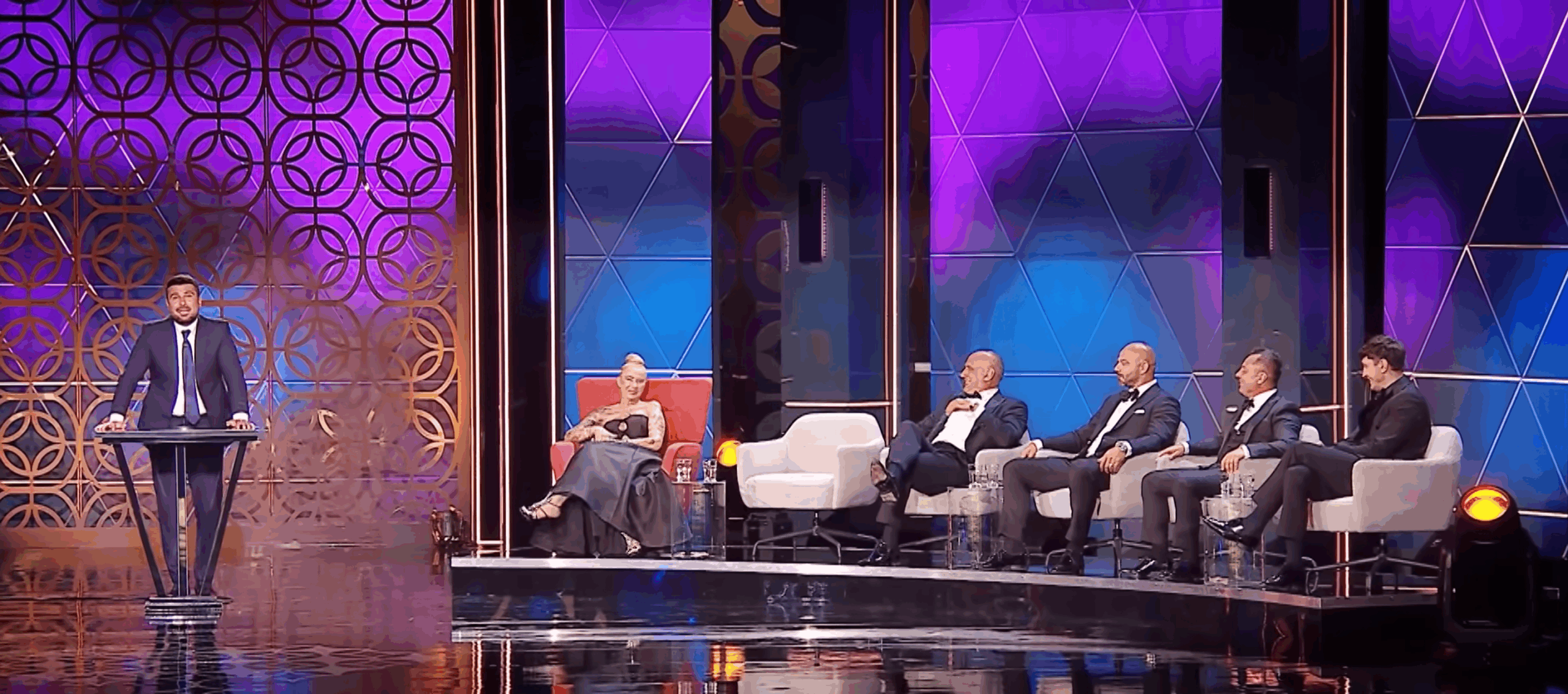 „Adrian Mutu e un bărbat frumos, care face urât la băutură”. Jigniri ...