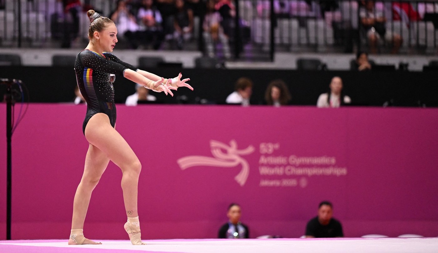 Ce a scris BBC după ce românca Sabrina Voinea a pierdut medalia de bronz la sol în fața ...