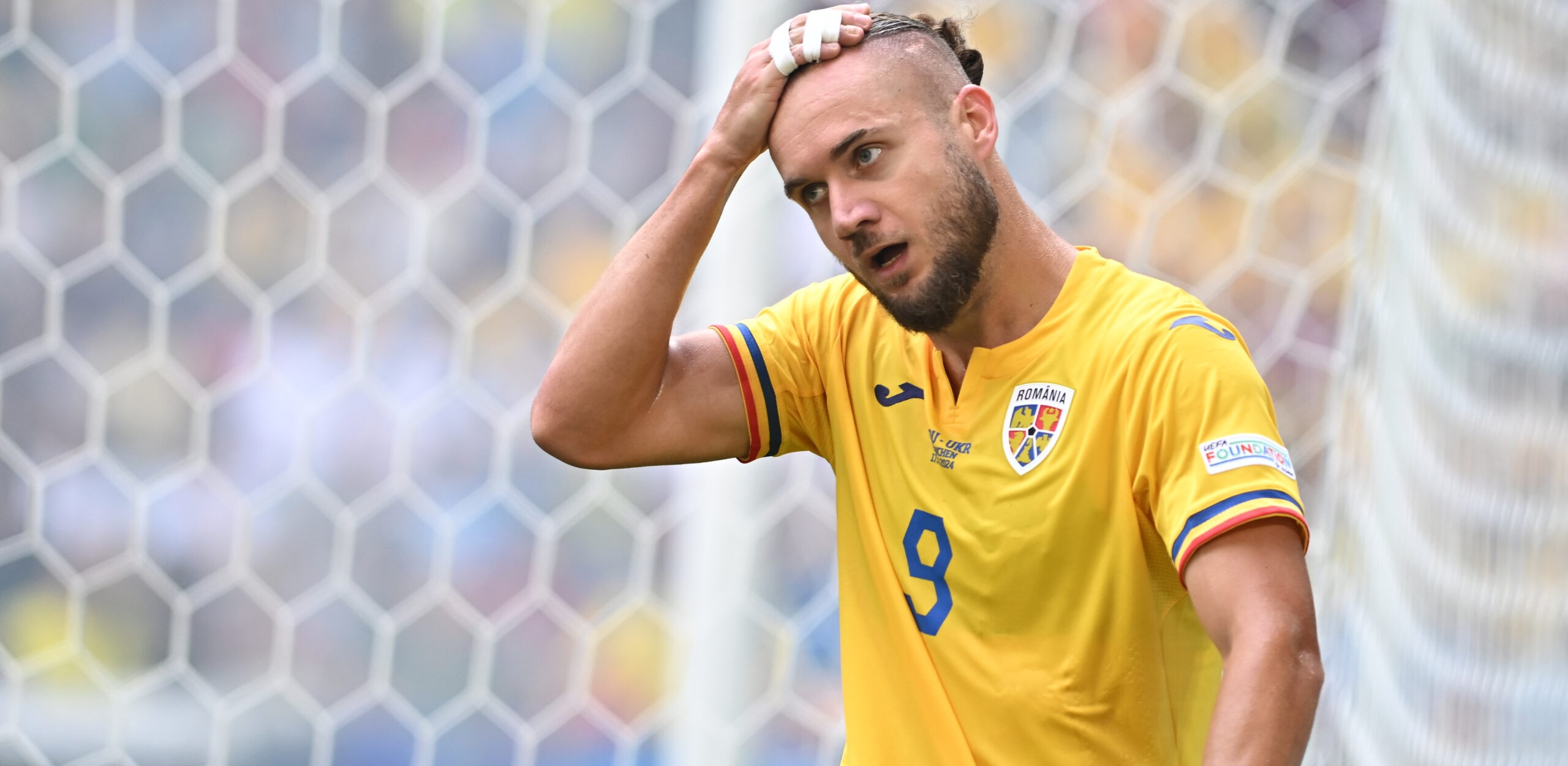 Ce s-a ales de George Pușcaș. Atacantul a rămas șomer și acum a fost ...