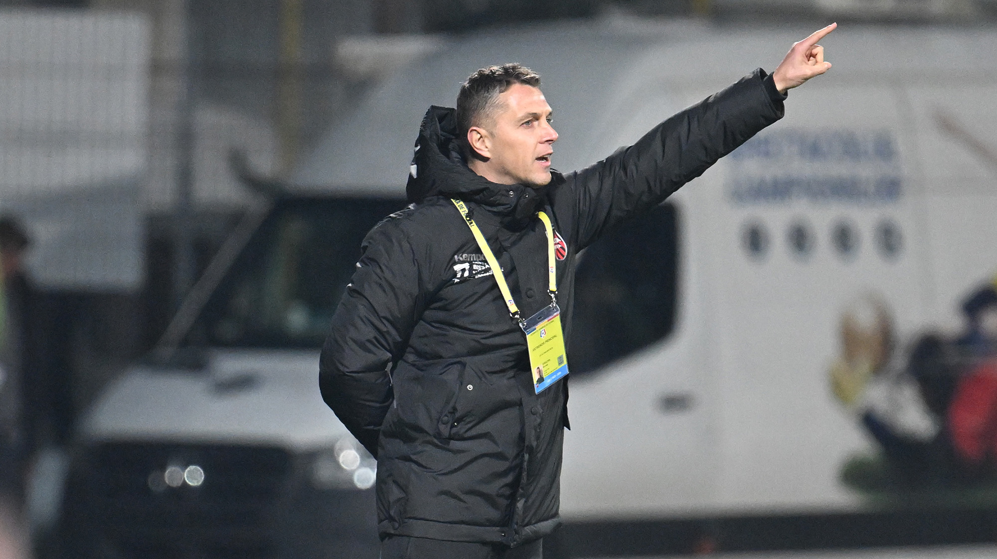 Fostul rapidist Nicolae Grigore, acum antrenor la Bistrița, a șters pe ...