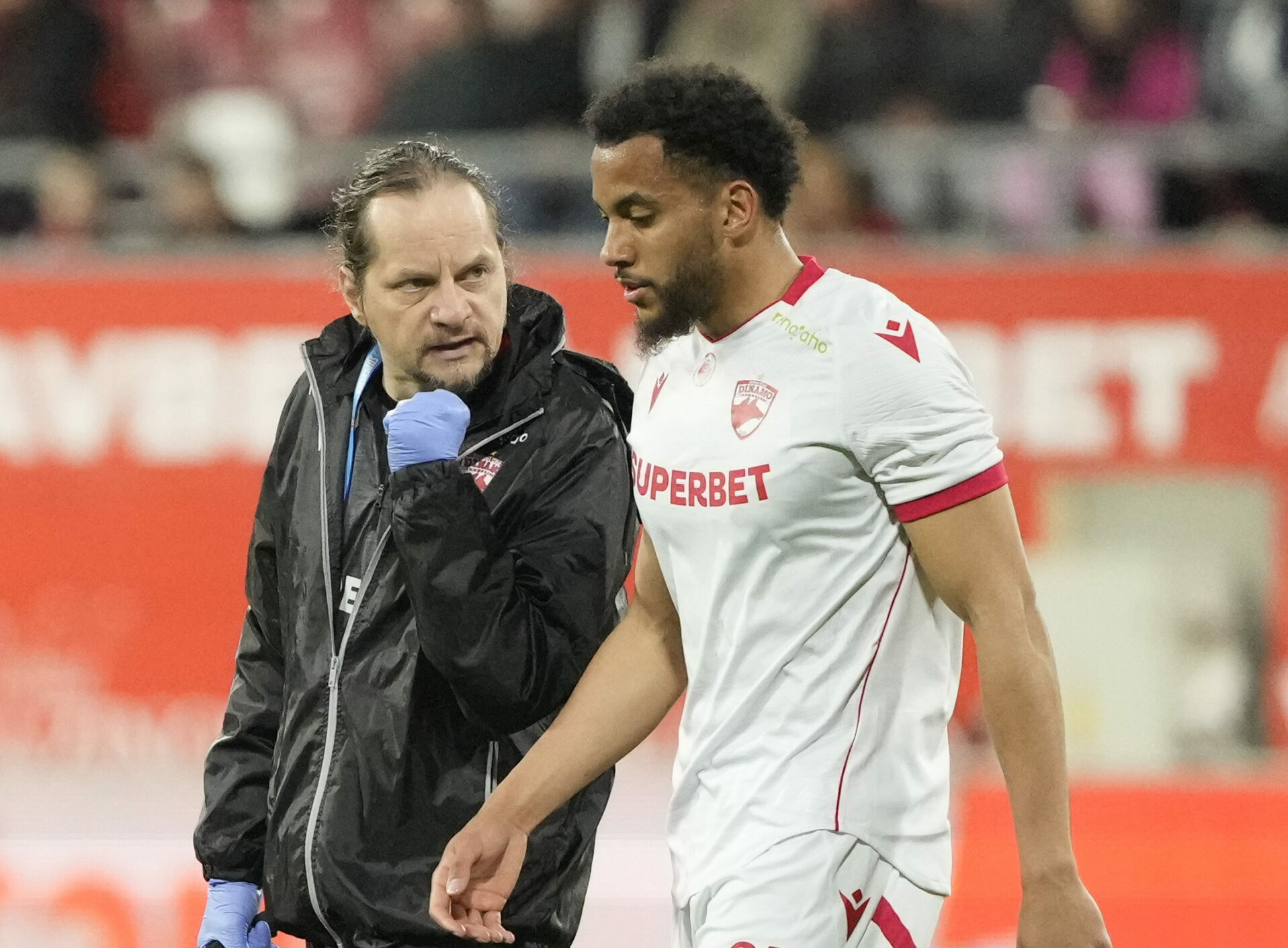 Maxime Sivis este suspect de leziune fibrilară la gambă: când va reveni pe gazon fundașul ...