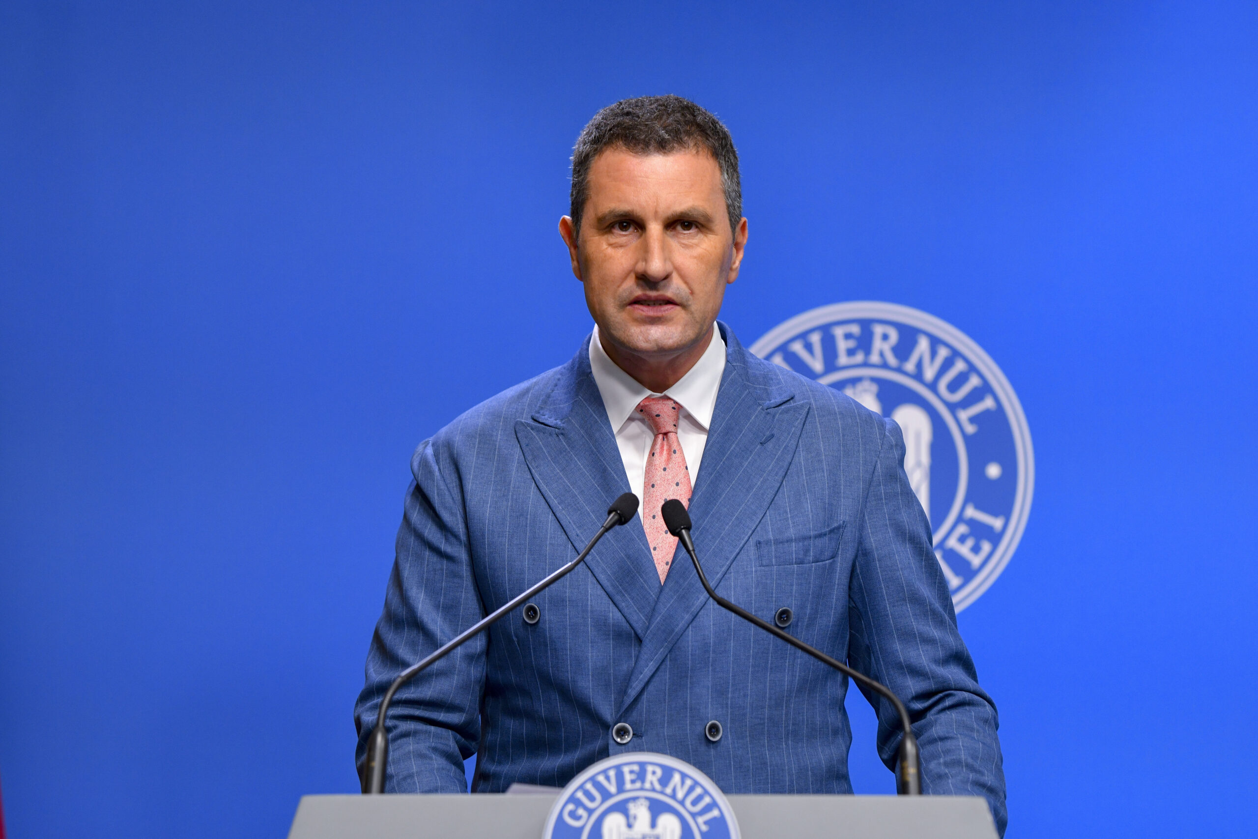 Vicepremierul Tanczos Barna, stelist înfocat, a tranșat disputa între CSA Steaua și FCSB: „Eu ...