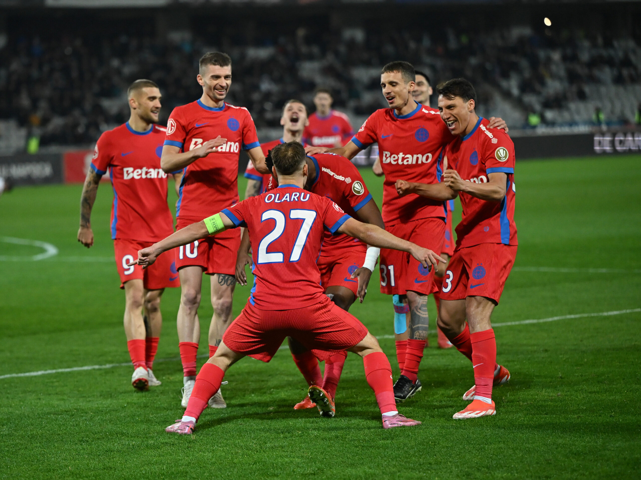 Cine transmite la TV Steaua Roșie Belgrad - FCSB
