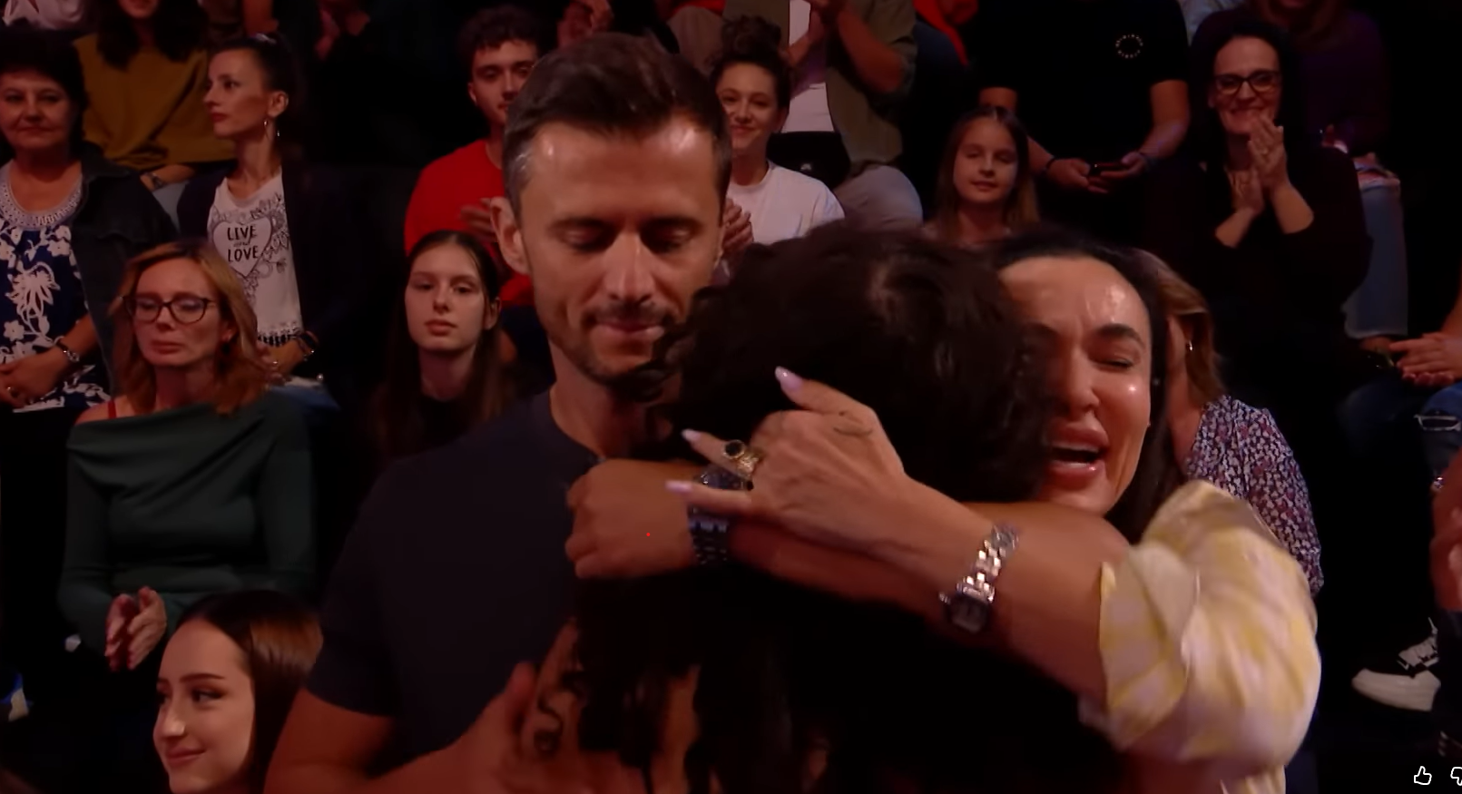 Eva, fiica lui Andrei Nicolescu, i-a dat pe spate pe Smiley și pe Tudor ...