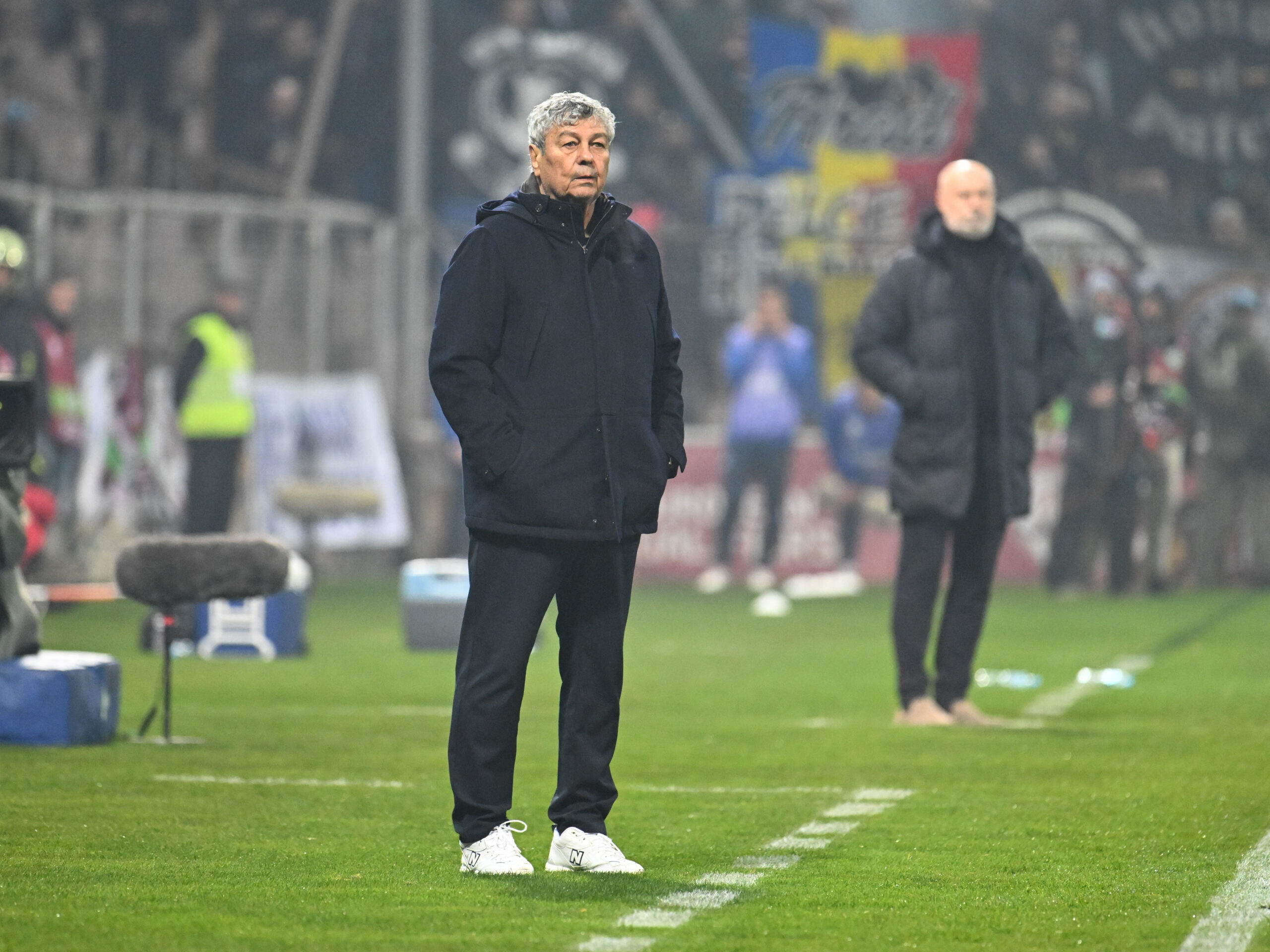 GENERAȚIA DE FRICOȘI, cu Lucescu, Man și Hagi în frunte! Editorial de ...